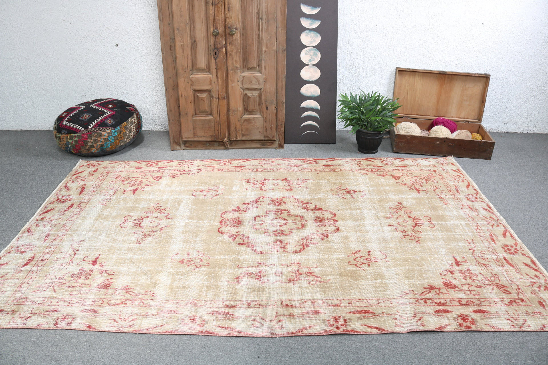 Bungalow Rose Classic Large Turkish Rug in Beige: Perfect Antique ...