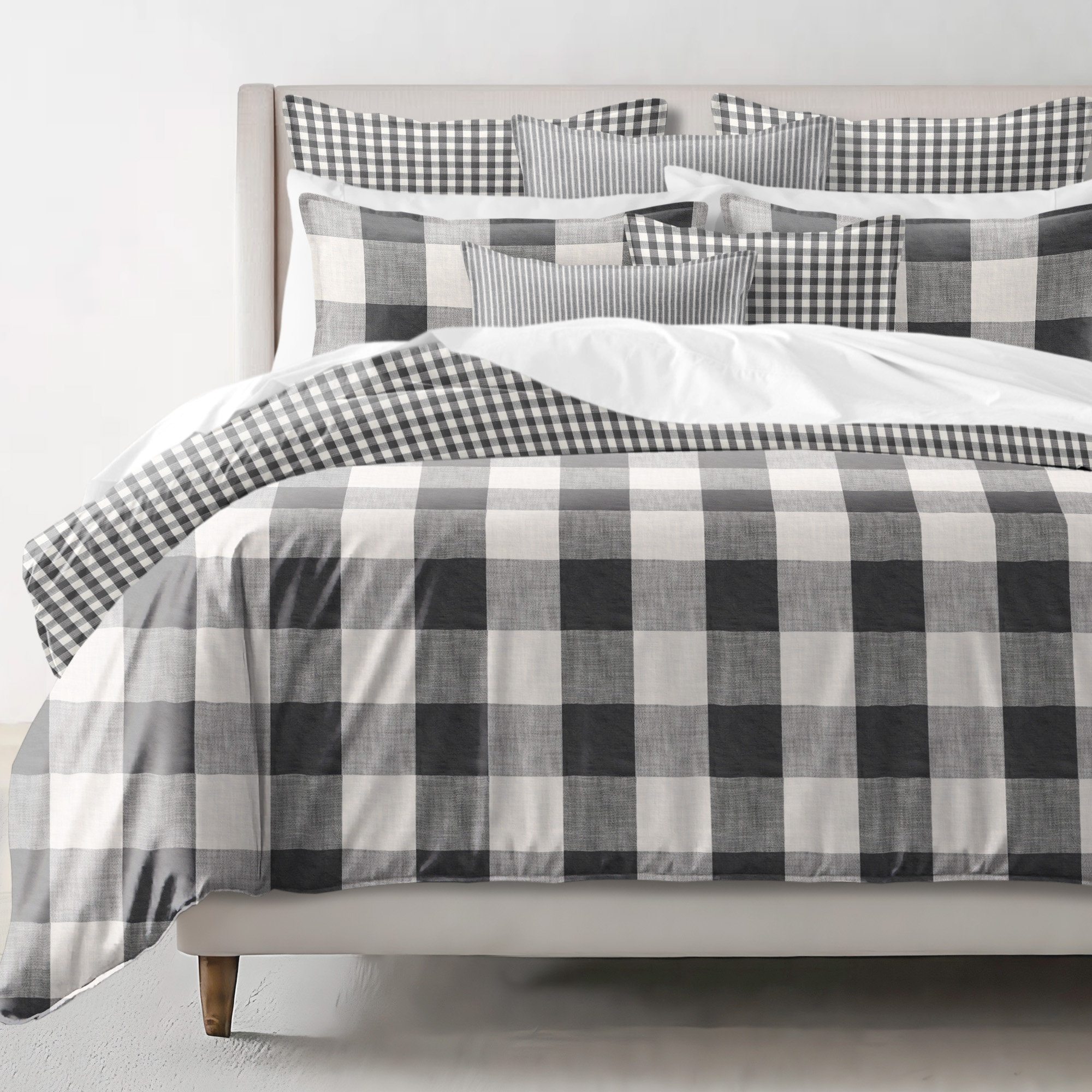 6ix Tailors Fine Linens Walker Buffalo & Check Comforter 8 Piece ...