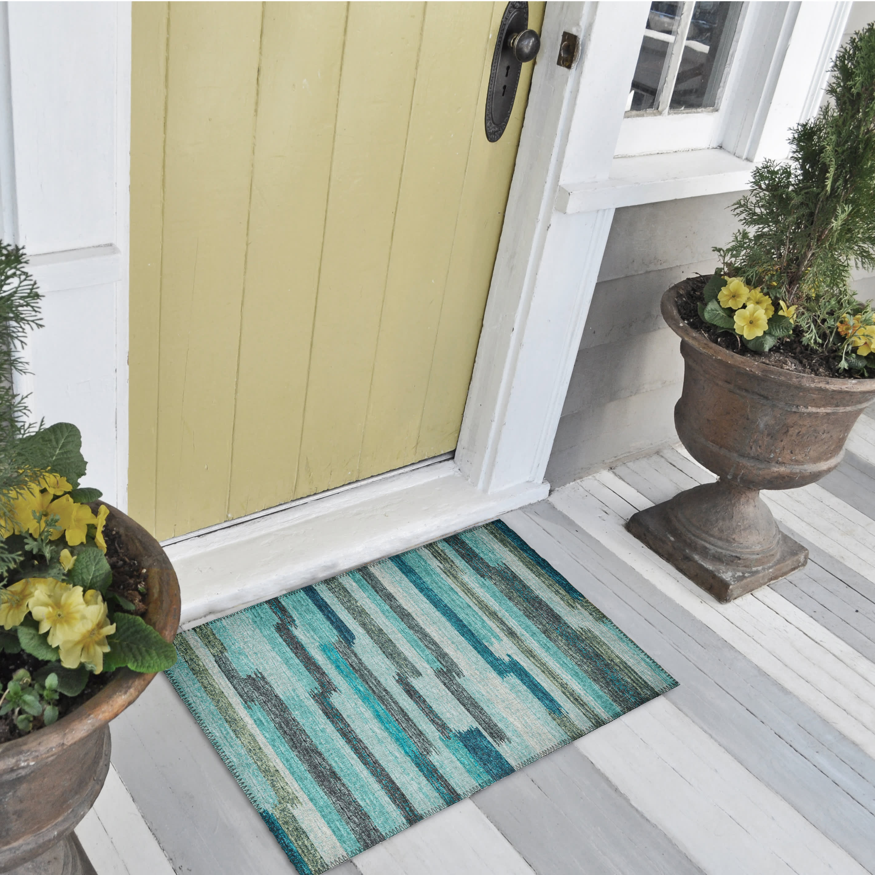 Rosecliff Heights Churubusco Chenille Abstract Rug & Reviews | Wayfair