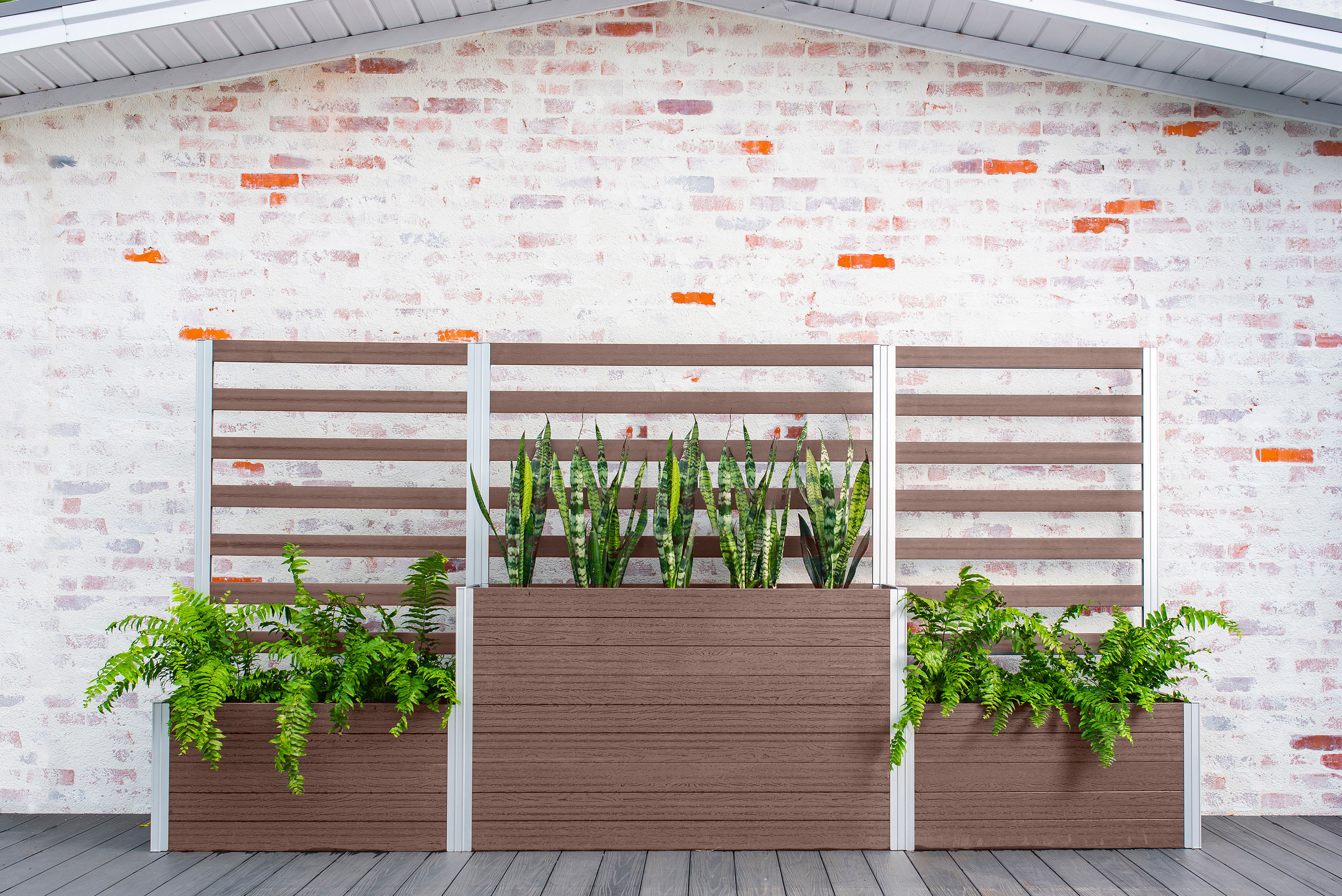 Vita Urbana Composite Planter Box with Trellis & Reviews | Wayfair