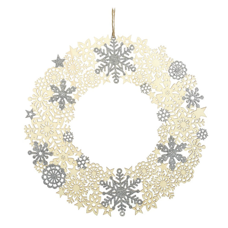 The Seasonal Aisle Hanging Snowflake Wreath | Wayfair.co.uk