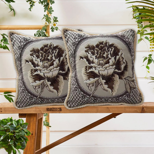 Marlow Home Co. Bethan Modern Embossed Jacquard Printed Cushion Covers ...