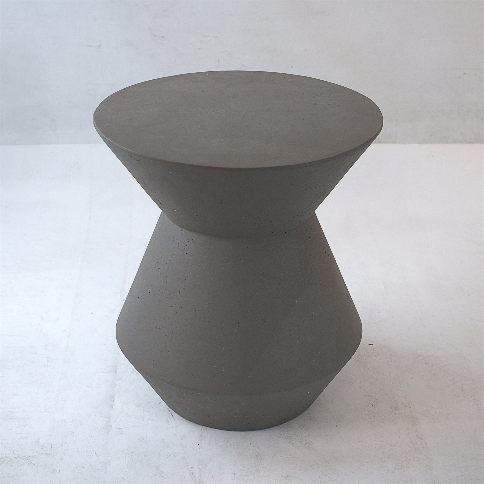 Ivy Bronx Decorative Garden Conner Table,18.1" H Modern Heavy Duty ...