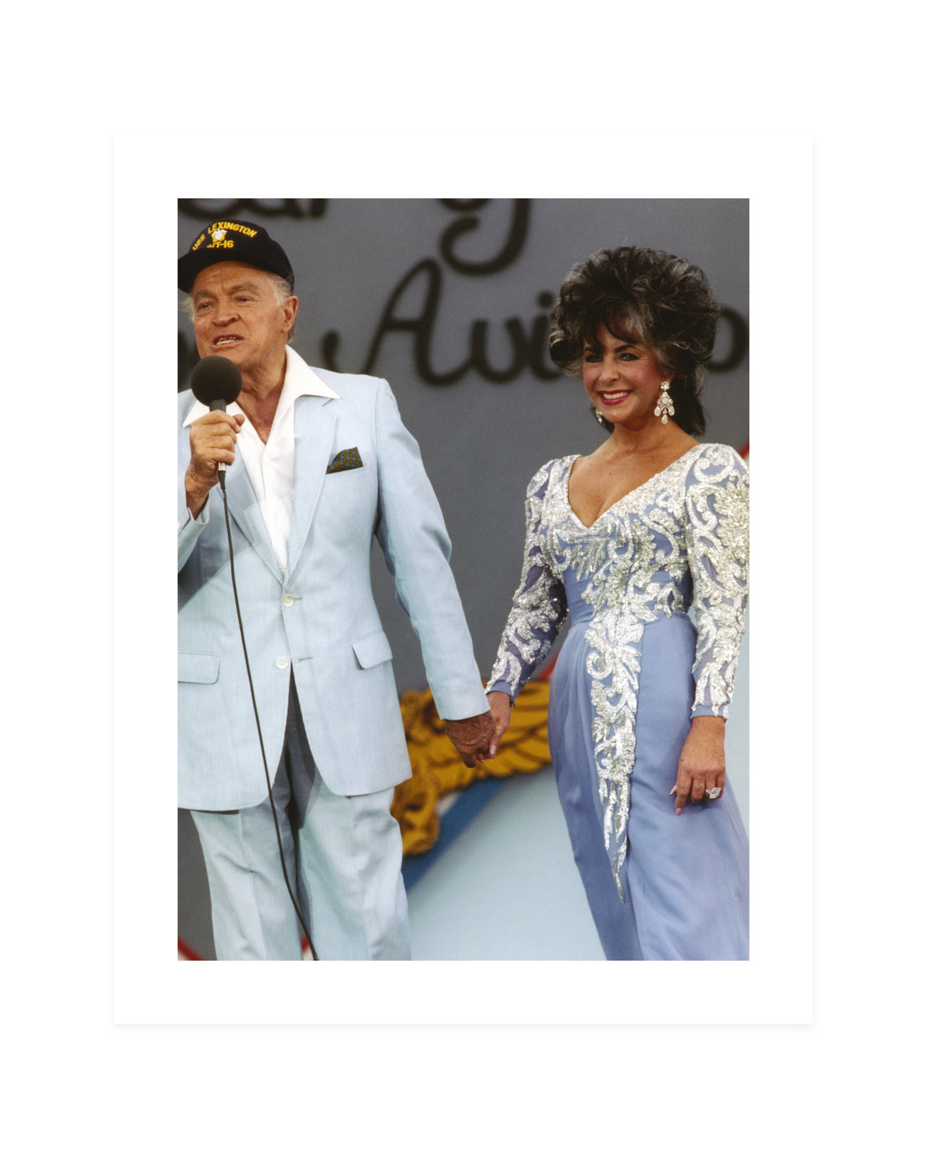 Globe Photos Entertainment Bob Hope And Elizabeth Taylor Perform In A ...