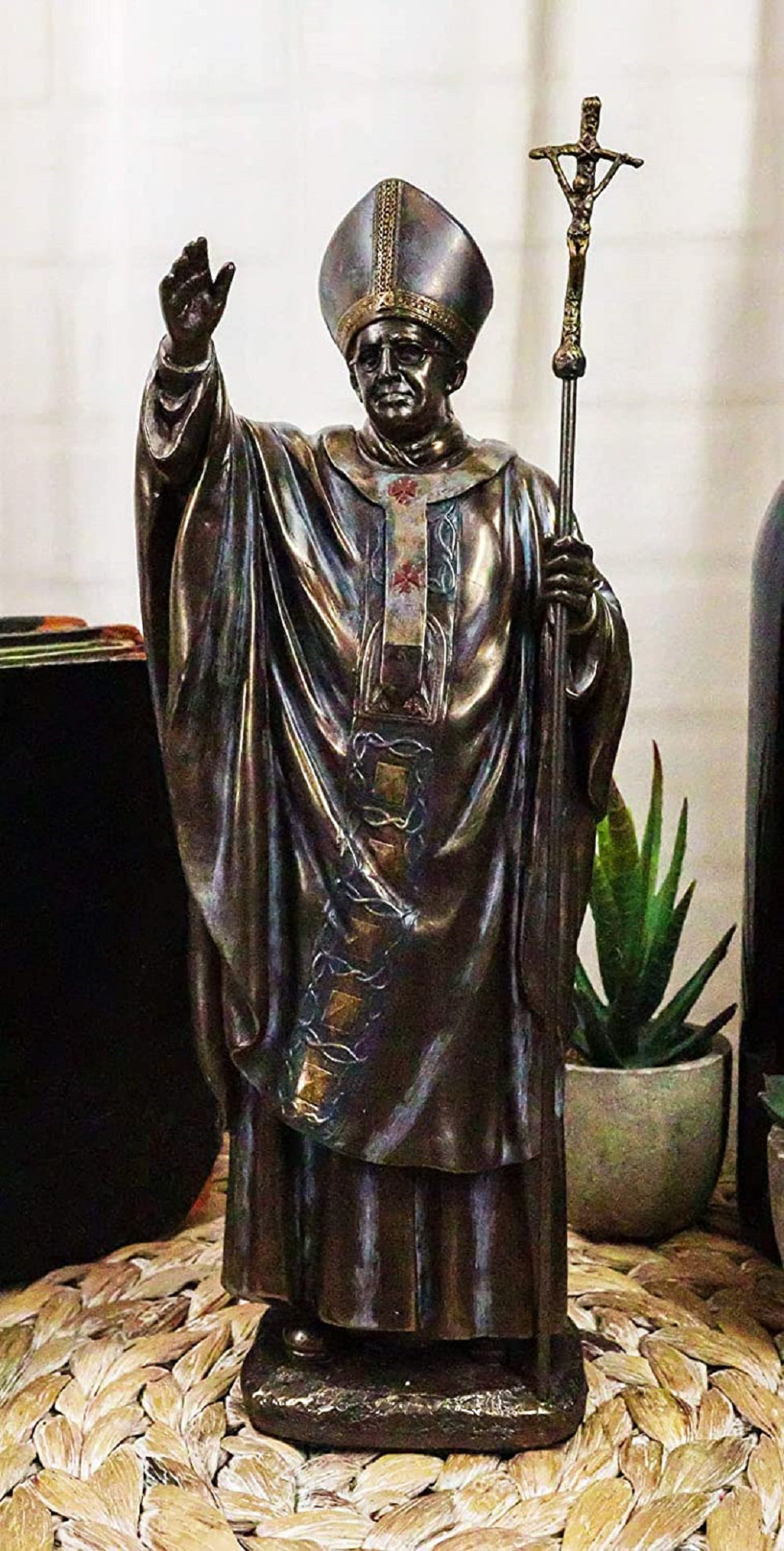 Trinx Ebros Large Catholic Church Venerable Pontiff Francis Holding The ...