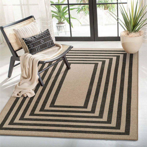 Ebern Designs Avreet Machine Washable Geometric Rug | Wayfair