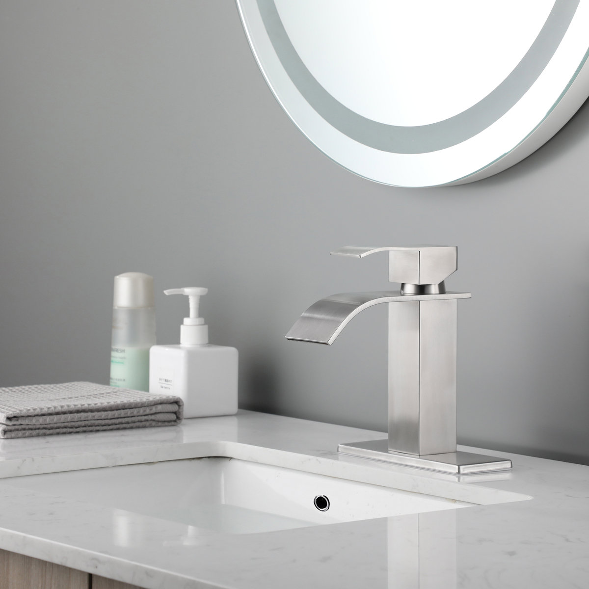 CHUANGYIWANGLUO Waterfall Spout Bathroom Sink Single Handle Faucet With ...
