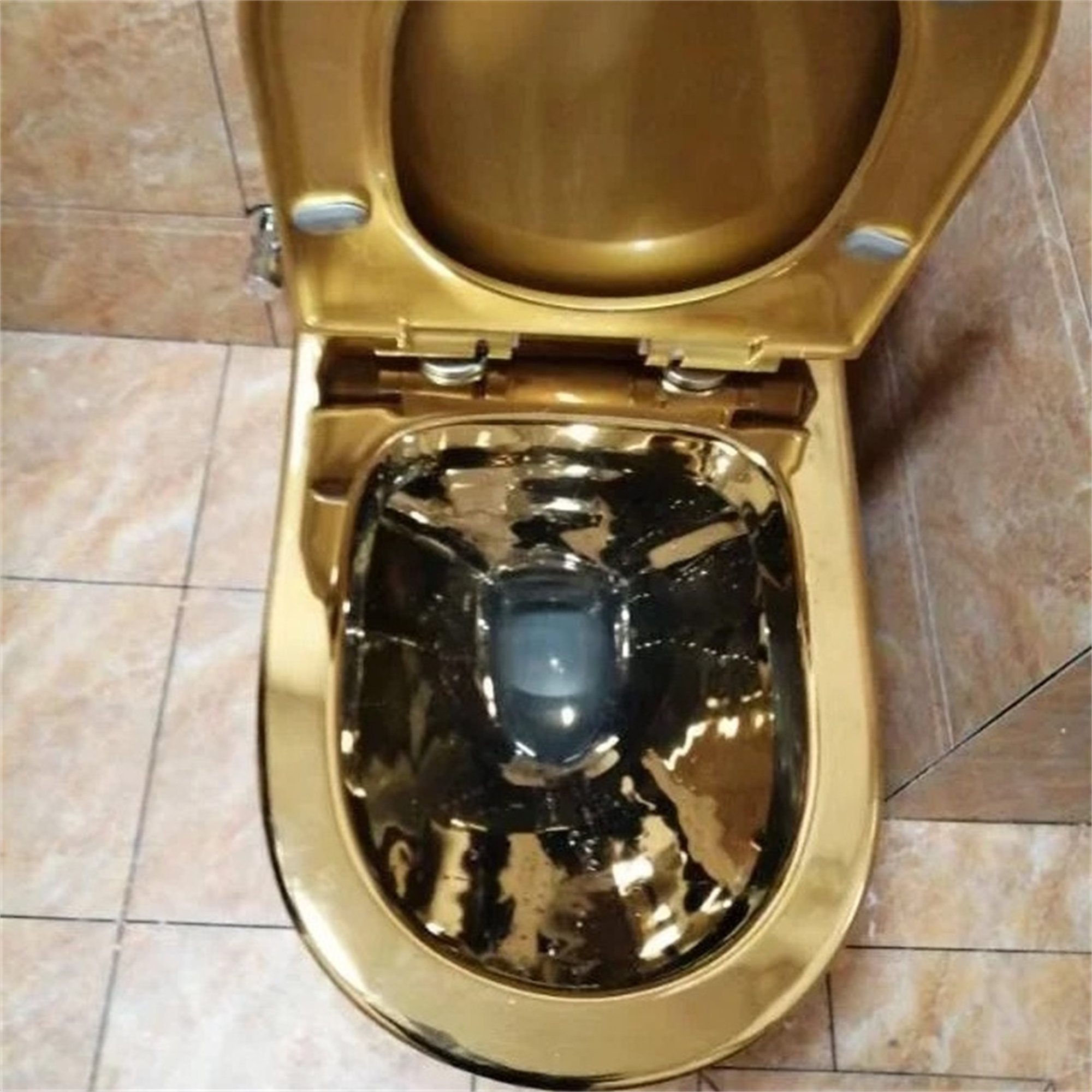 WATERMONY 1.45 Gallons Gpf Elongated Anti-Smell And Silent Close Coupled Toilets (Seat Included ...