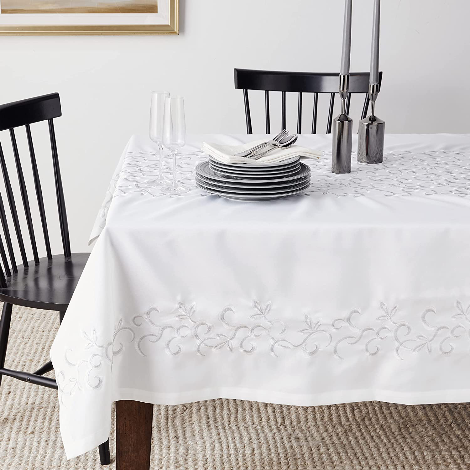 Violet Linen Seville Exquisite Vintage Decorative Floral Pattern ...