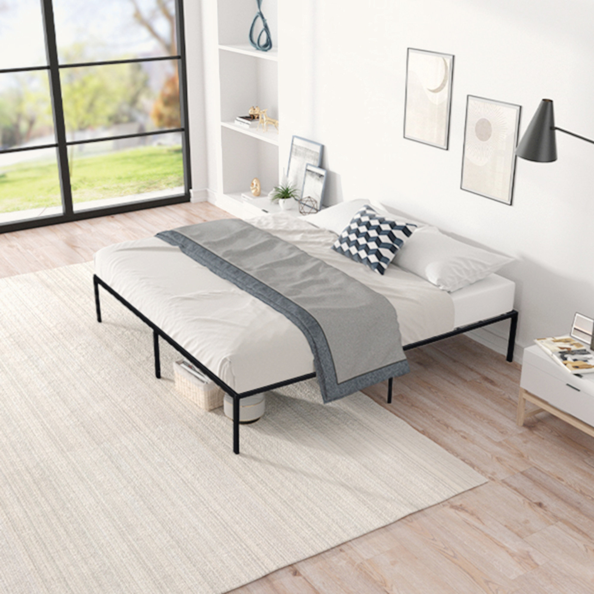 Wrought Studio Base de lit en métal pour grand lit - Wayfair Canada