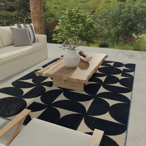 Wade Logan® Bertoncini Geometric Indoor / Outdoor Rug & Reviews | Wayfair