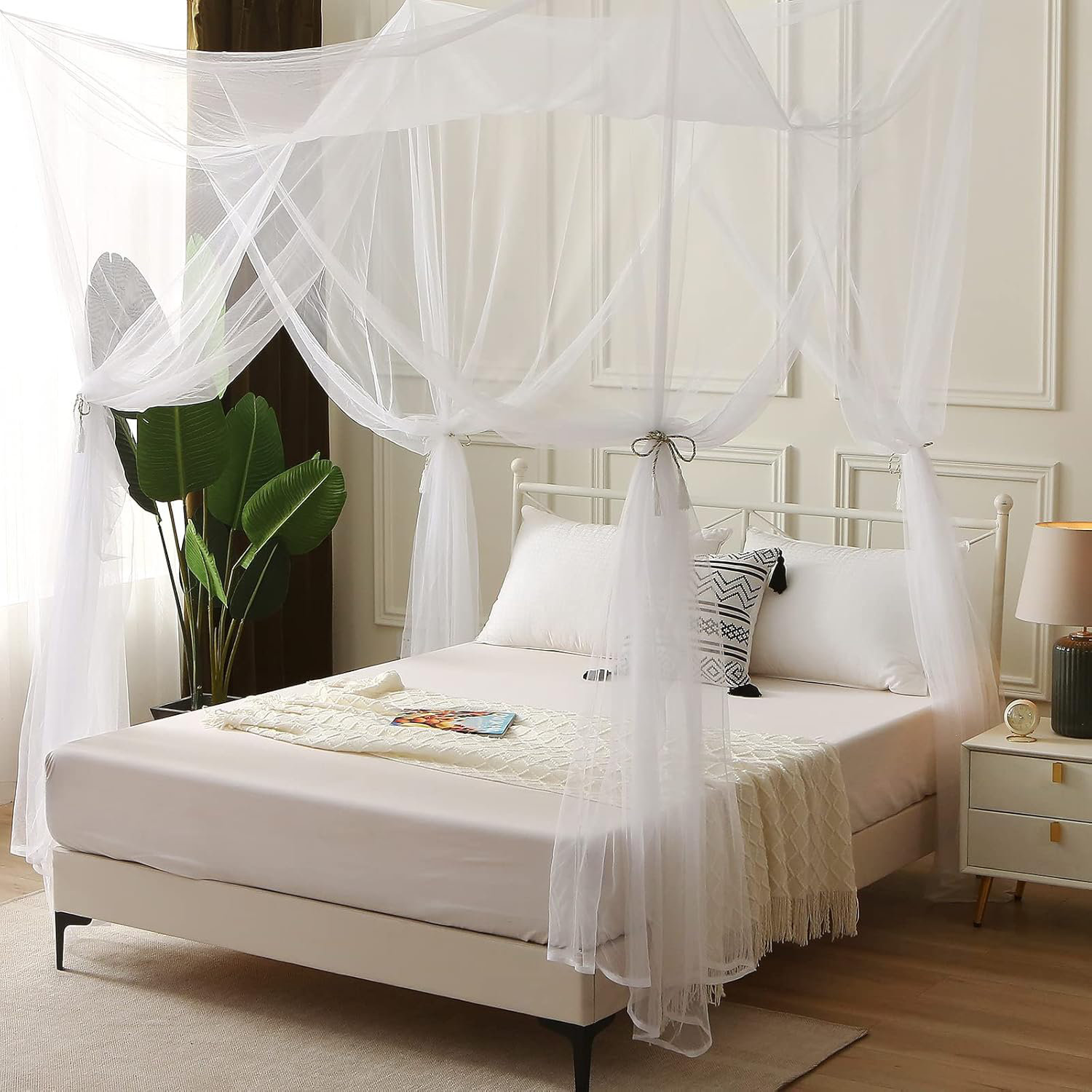 bed canopy hook