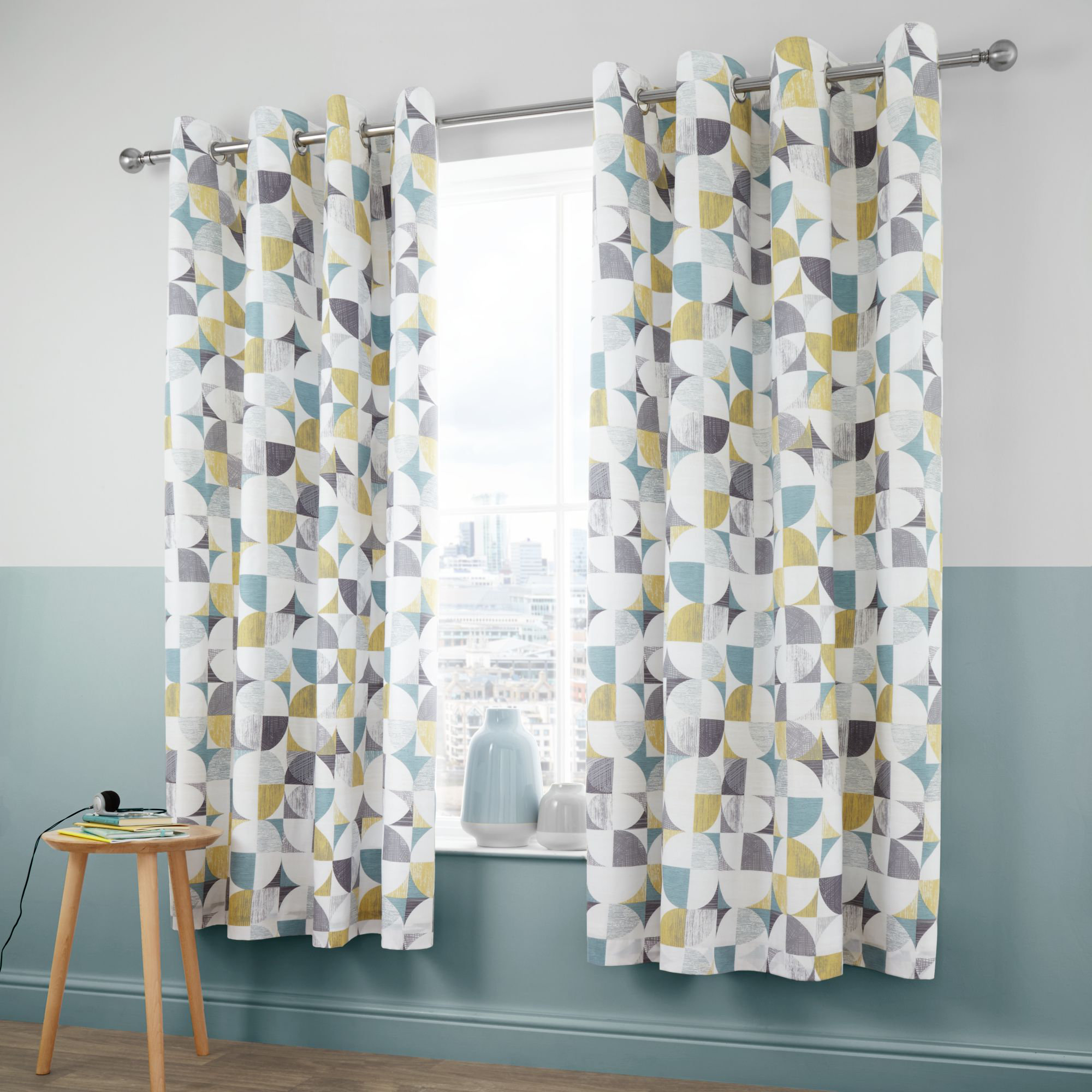 Catherine Lansfield Retro Circles Geometric Lined Eyelet Curtains ...