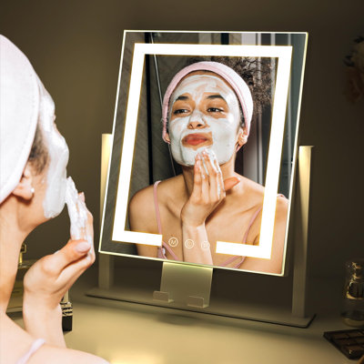 makeup lighting screen