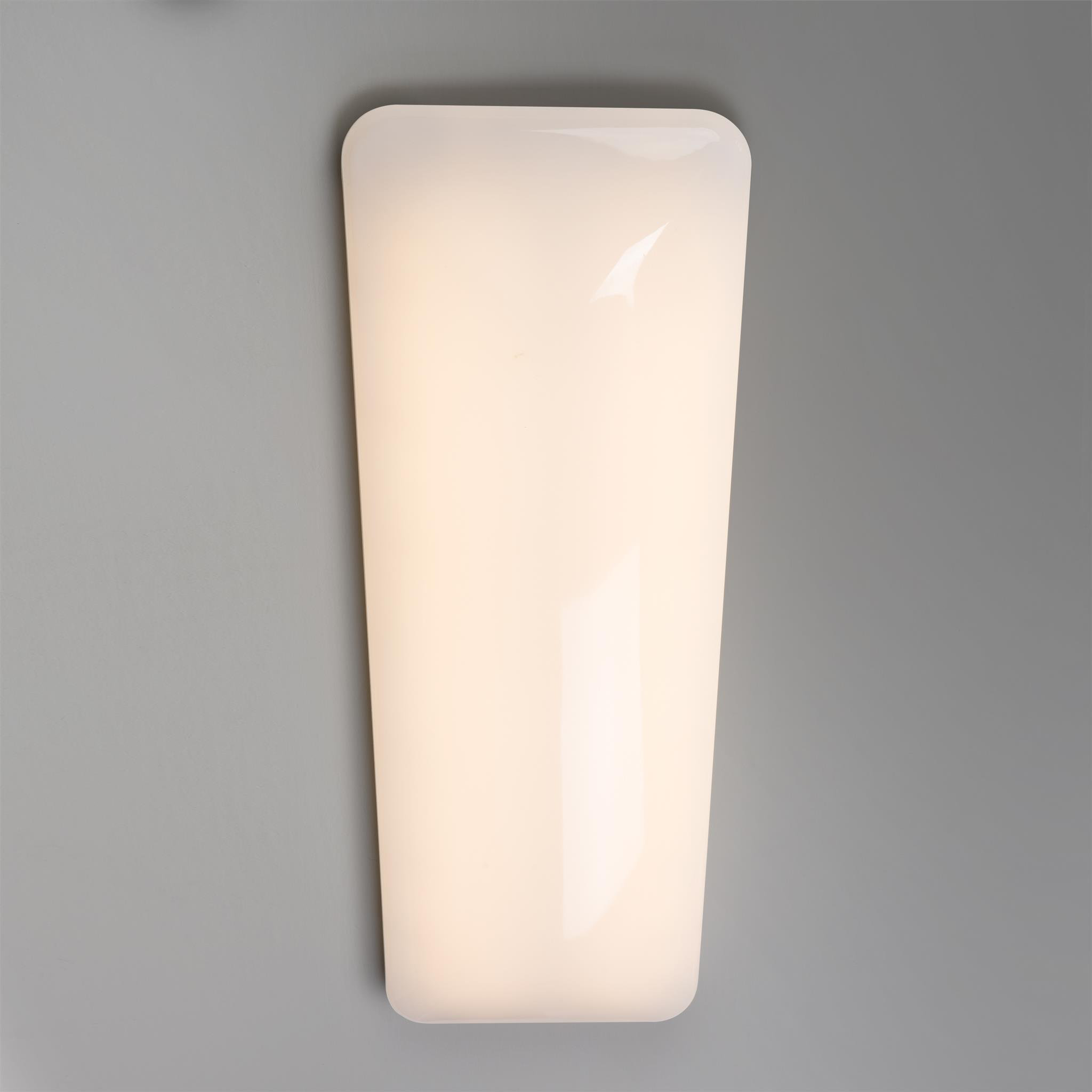 Yosemite Home Decor 4' x 1' Fluorescent Wraparound Light & Reviews ...
