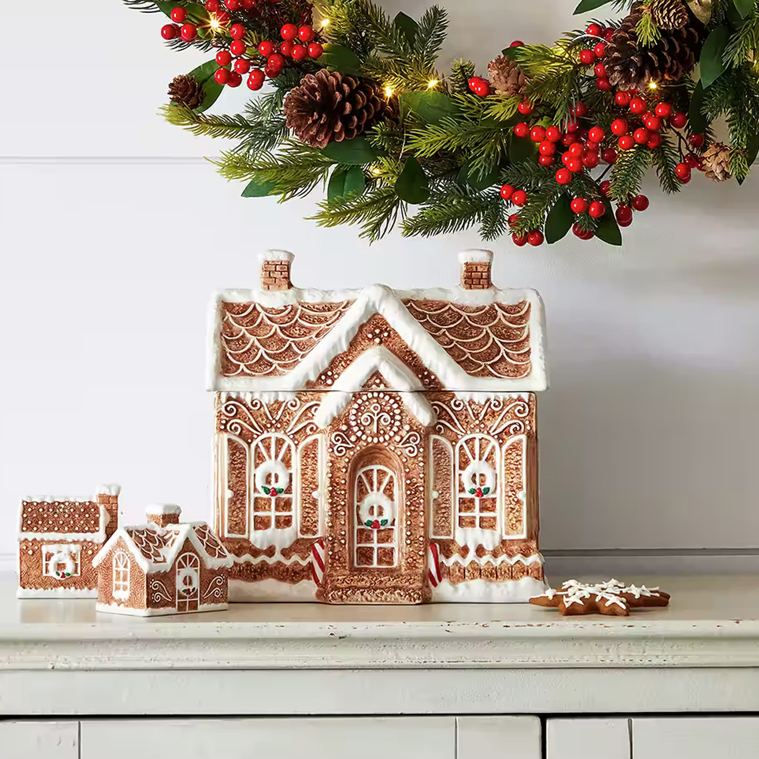 Martha Stewart 2 Piece Gingerbread Ceramic Cookie Jar with Lid in Brown ...