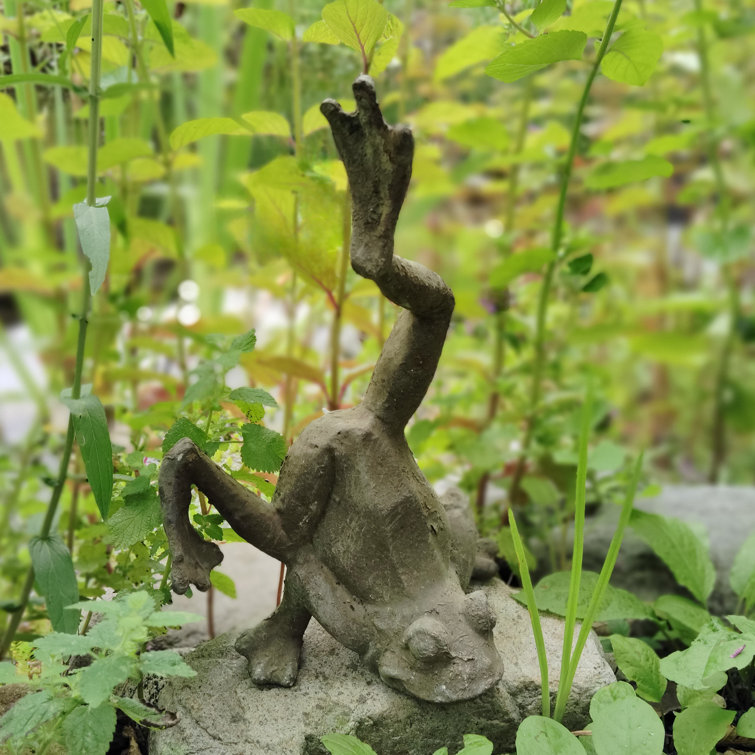 Lark Manor Cular Iron Garden Statue | Wayfair.co.uk