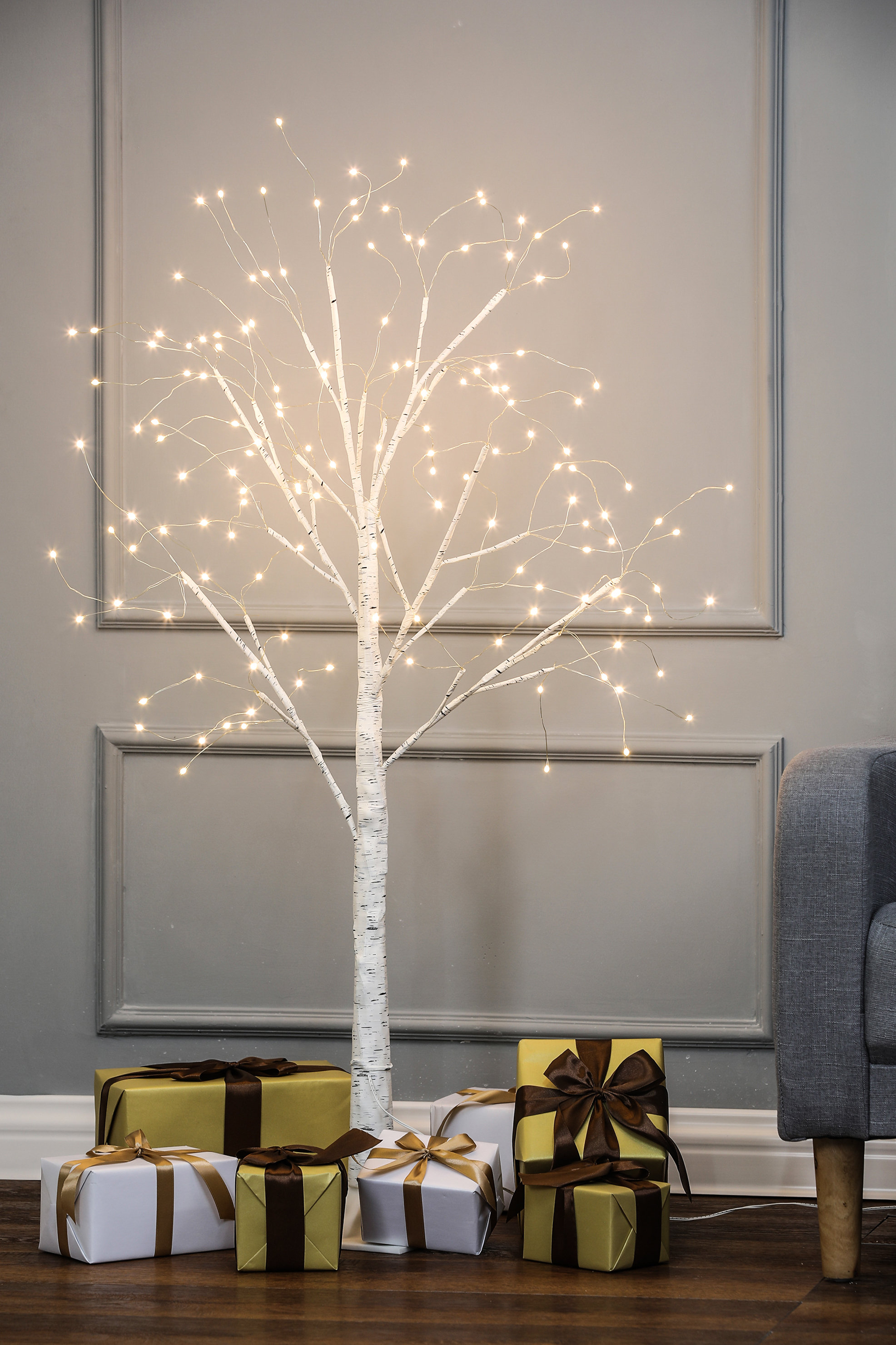The Holiday Aisle® Snowy Lighted 47.24