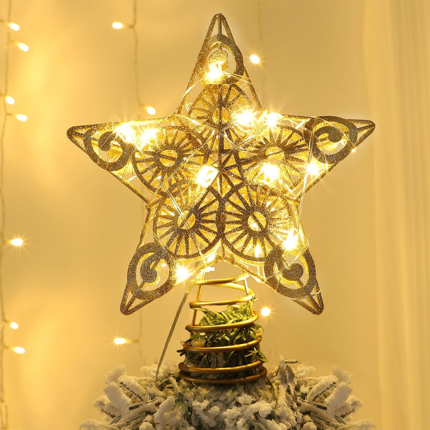 The Holiday Aisle® Star Tree Topper with LED Lights - Wayfair Canada