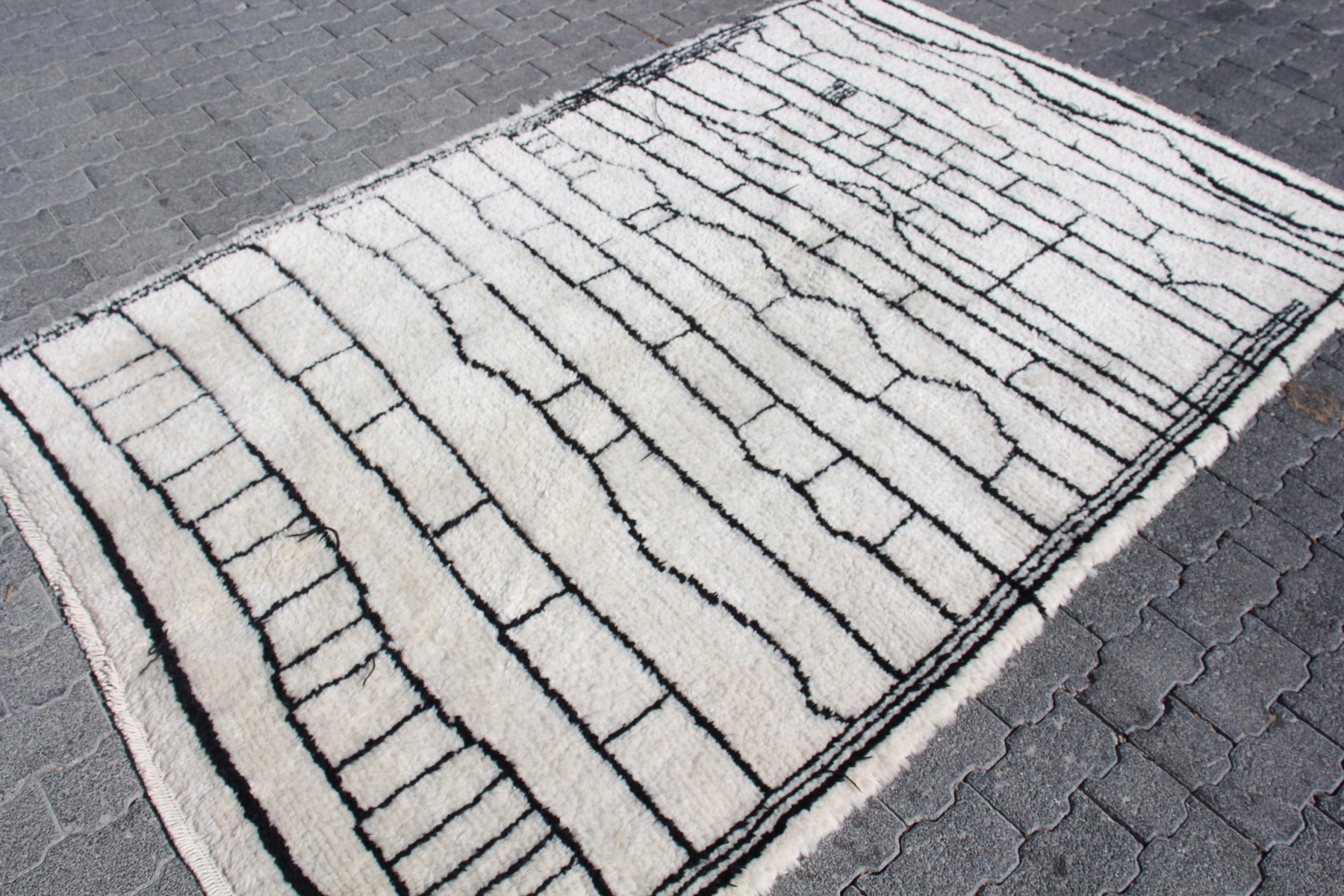 kayra export Handmade Turkish Wool Rug in Modern Minimalist Black ...