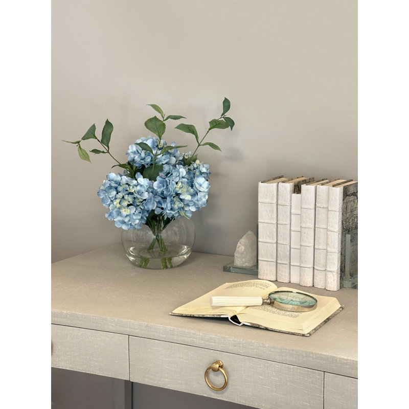 Creative Displays, Inc. Hydrangea Floral Arrangements in Glass Vase ...