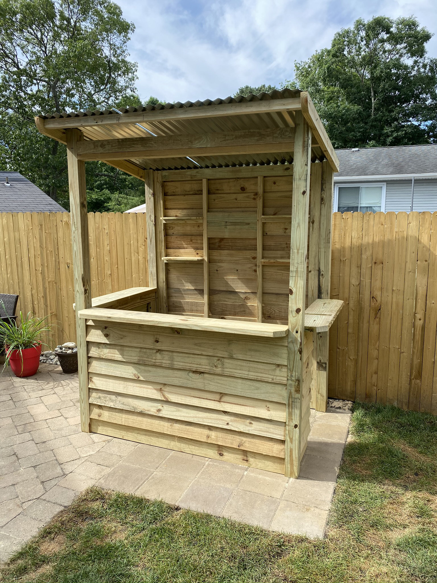 Taverns-To-Go 6' x 4' Backyard Bar - Delivered & Assembled For You ...