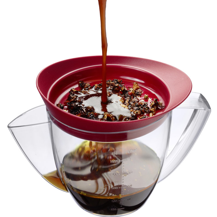 Westmark Fat/Gravy Separator 4 Cup Measuring Jug with Sieve - Wayfair ...
