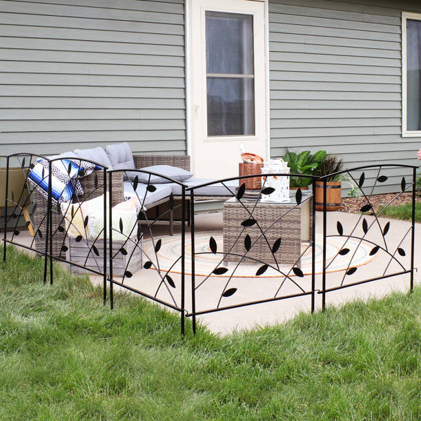 Outsunny 43.25'' H x 138.5'' W Black Metal Fencing | Wayfair