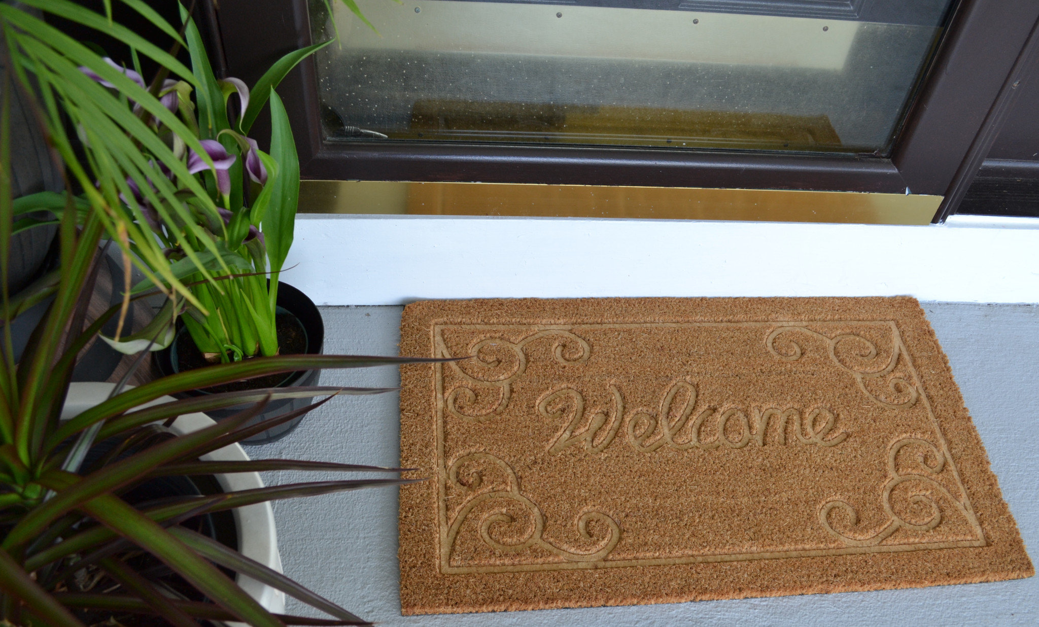 Trinx 18" X 30" Beige and White Coir Vines Welcome Outdoor Door Mat ...