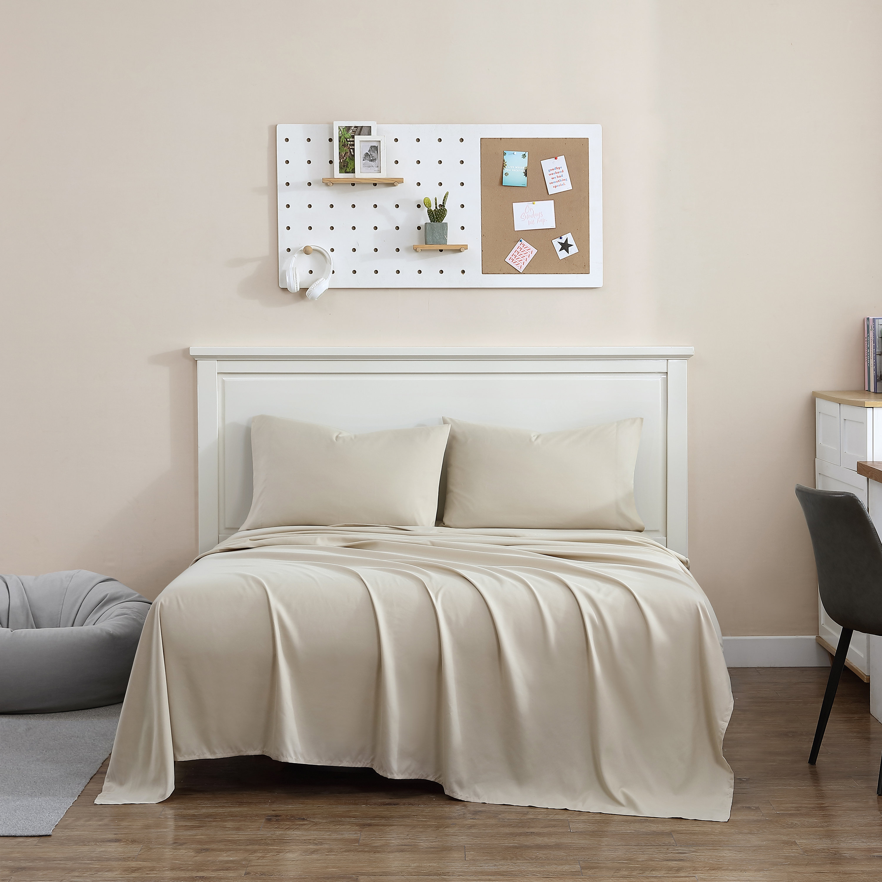 True Classics Microfiber / Polyester Guest Room Sheet Set Case Pack ...