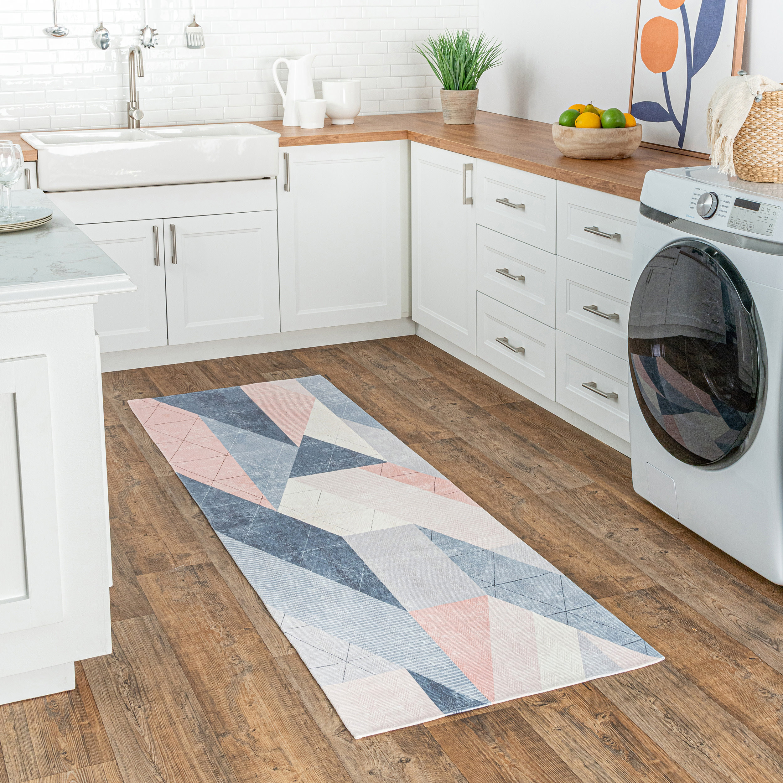 Corrigan Studio Afton Modern Diamond Machine Washable Area Rug ...