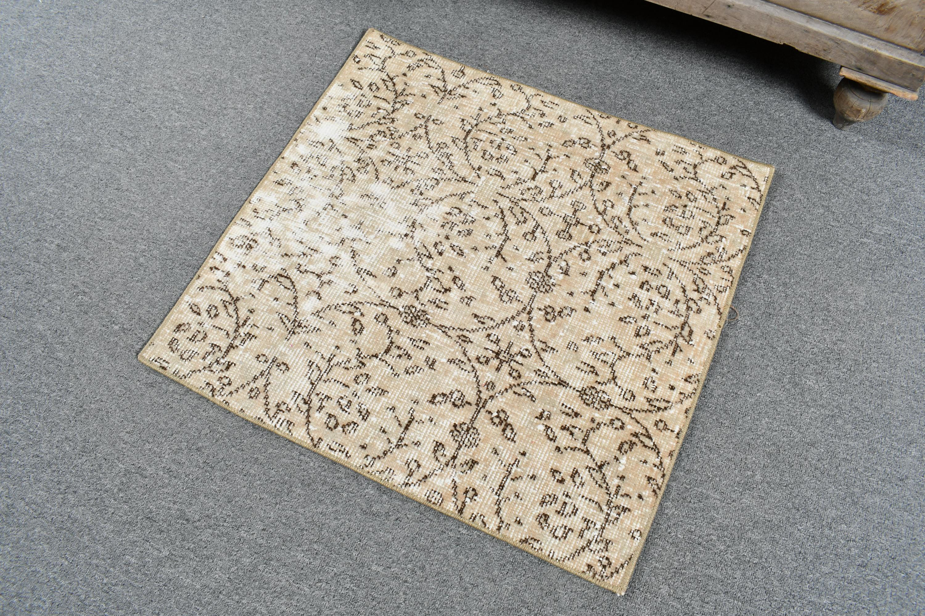 Astoria Grand Traditional Turkish Handcrafted Beige Rug for Enhancing ...