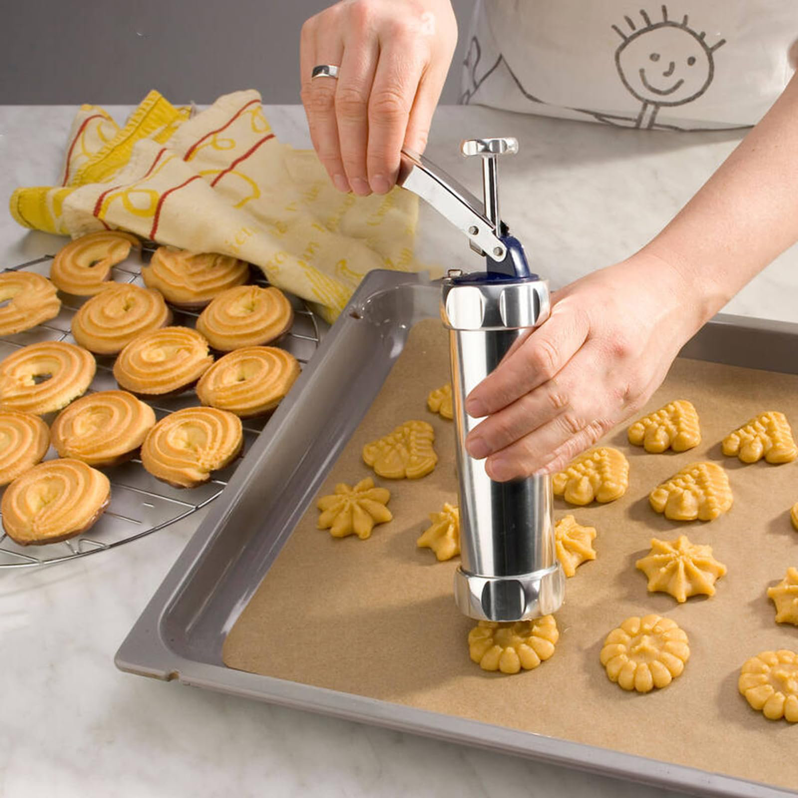 TUHOME FURNITURE LLC Cookie Cutter Set For Baking, 13 Cookie Trays And ...