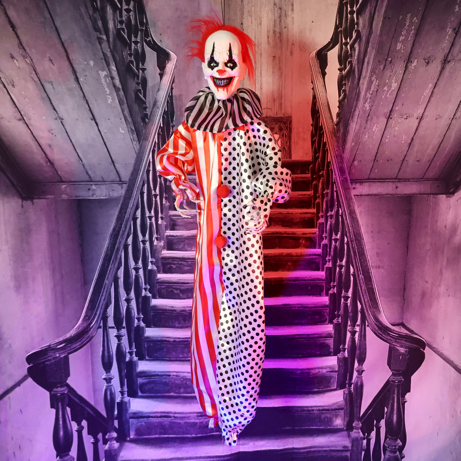 Haunted Hill Farm Yo-Yo the Floating Clown Figurine | Wayfair