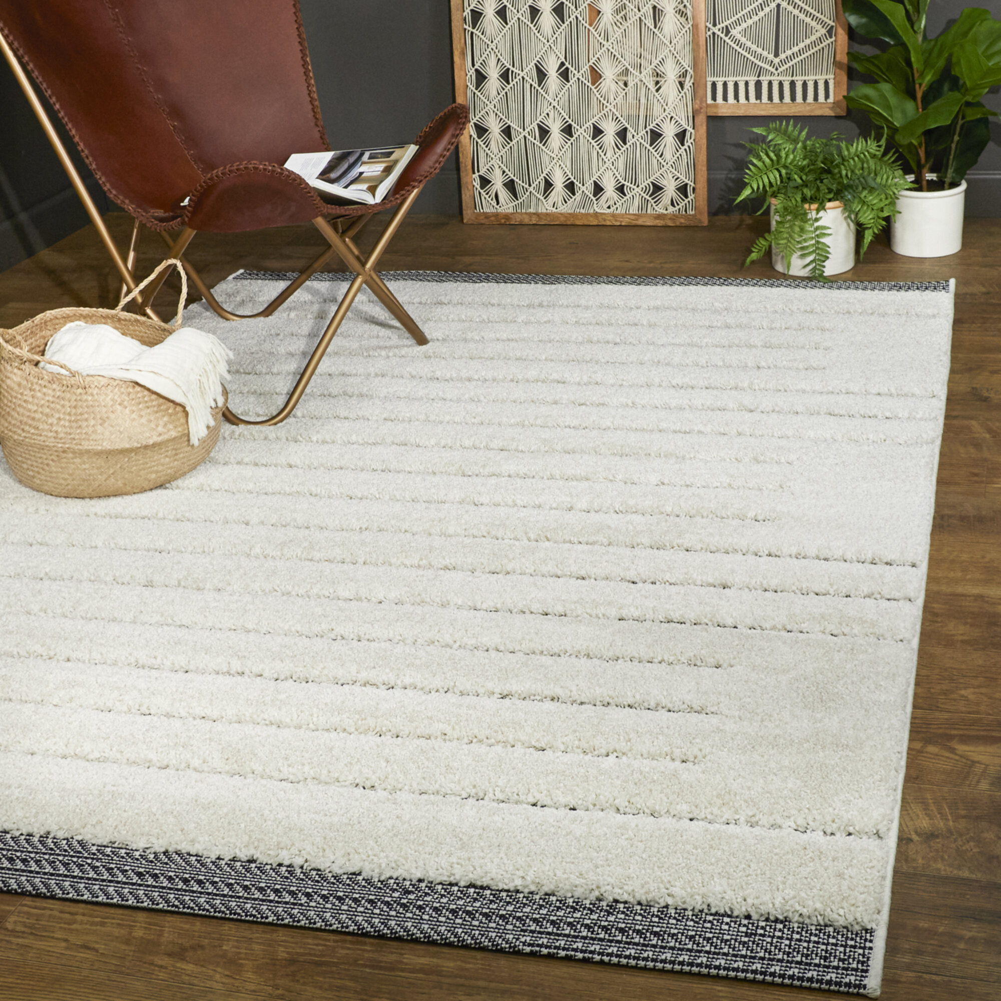 Rosecliff Heights Awbree Cream Contemporary Shag Area Rug | Wayfair