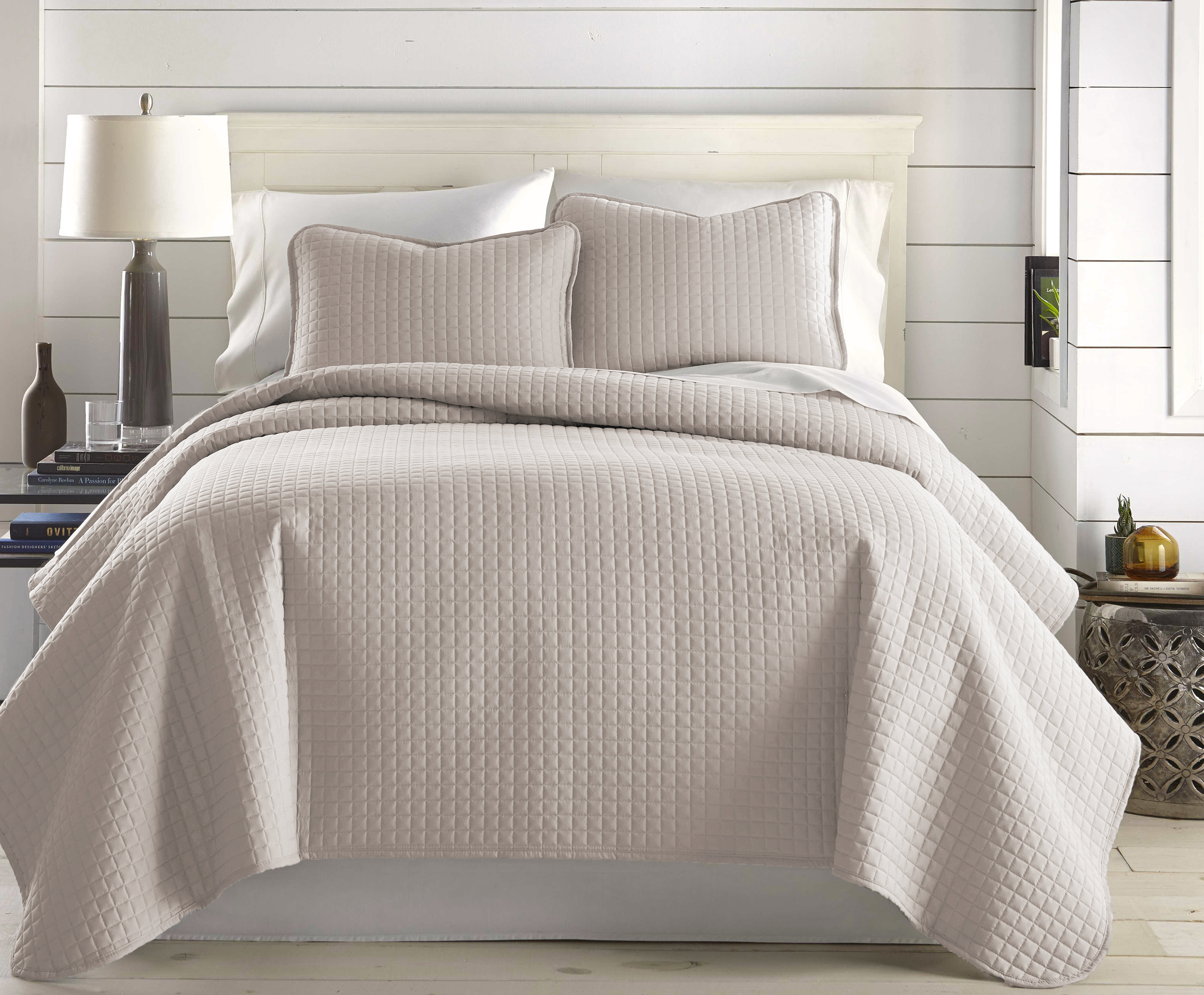 SouthShore Fine Linens Vilano Springs ® Oversized, light-weight Hotel ...
