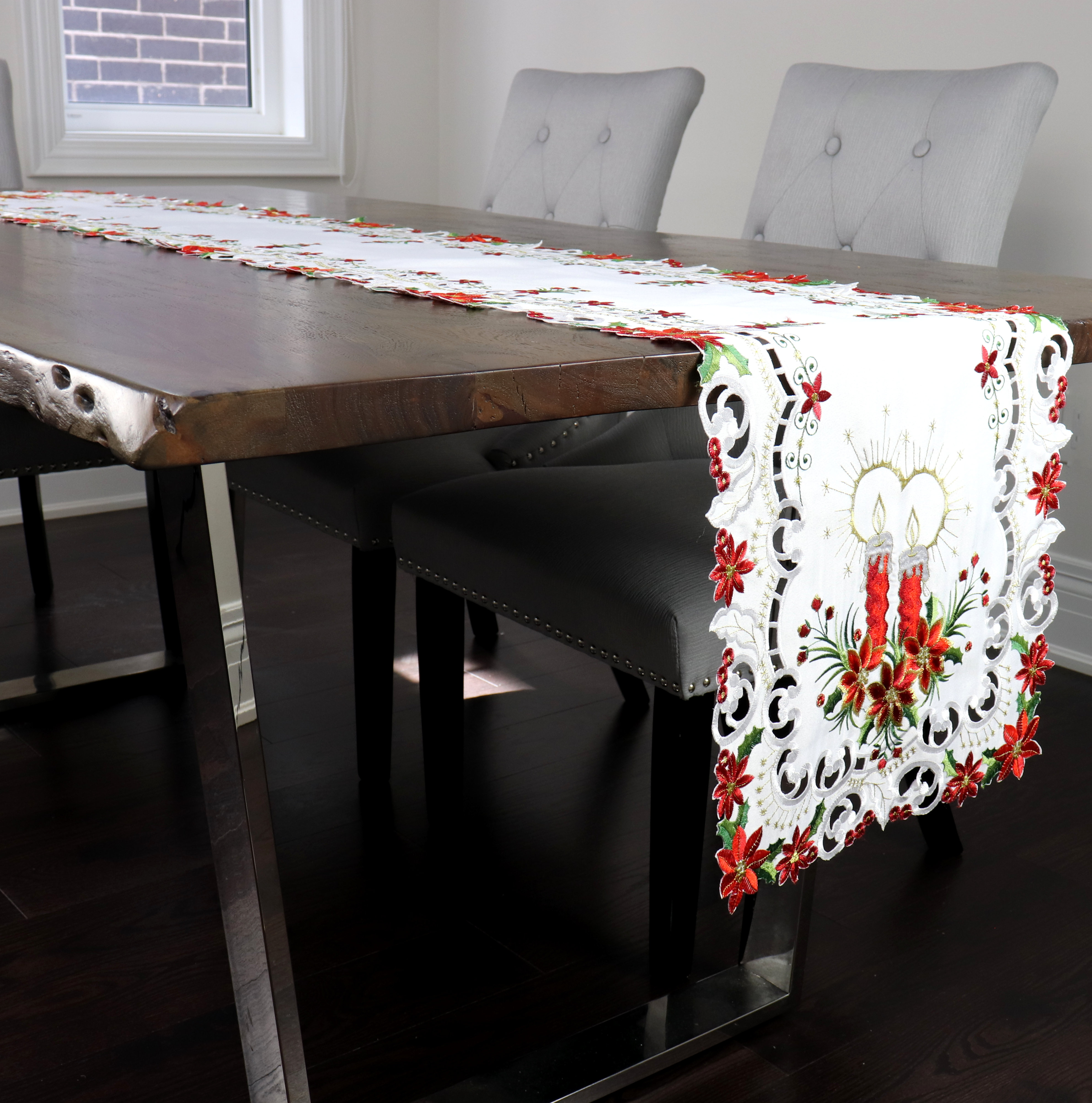The Holiday Aisle® Bukovany Floral Christmas Table Runner & Reviews ...