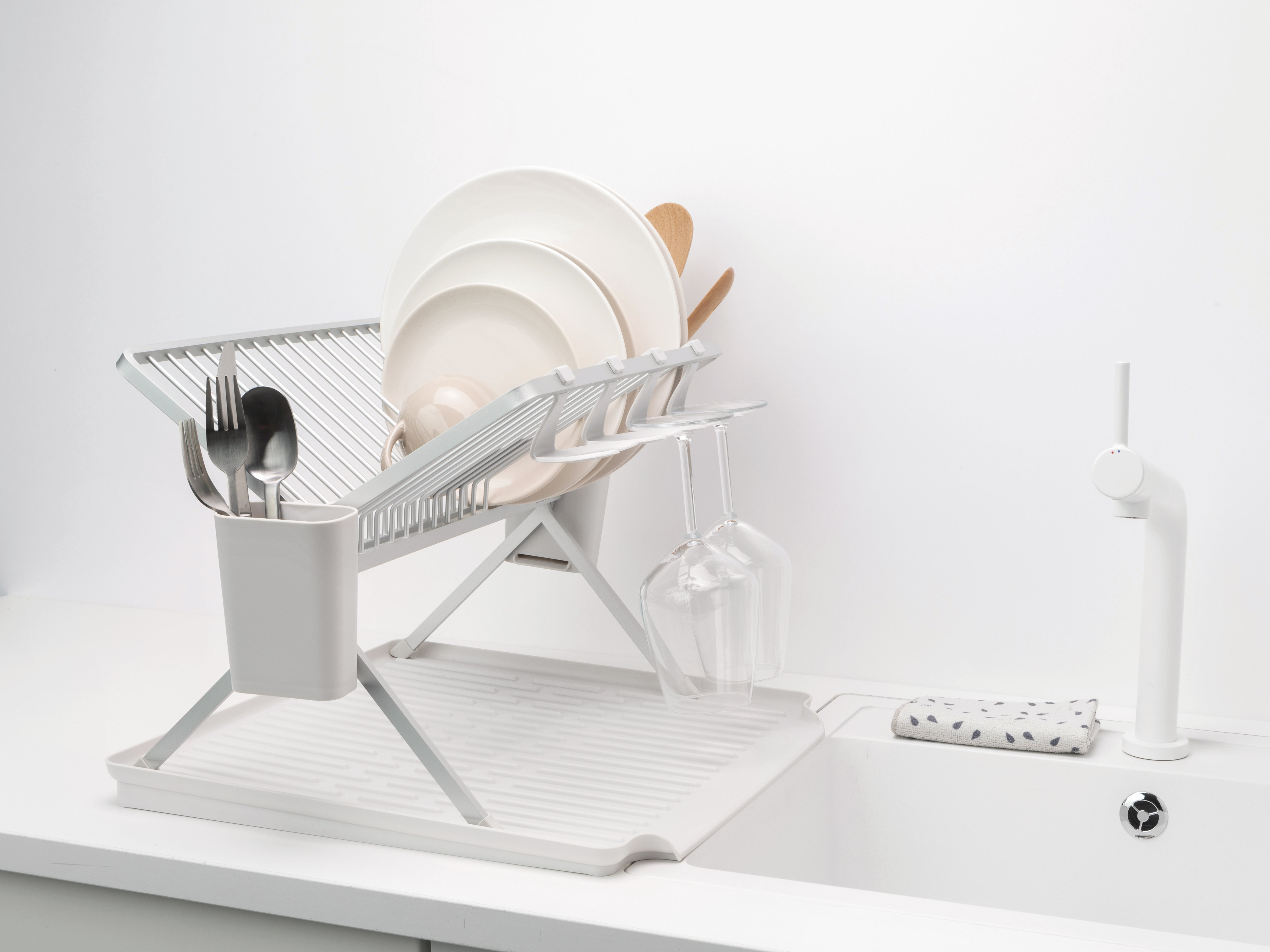 Brabantia Sinkside Large Foldable Aluminium Dish Drying Rack & Reviews ...