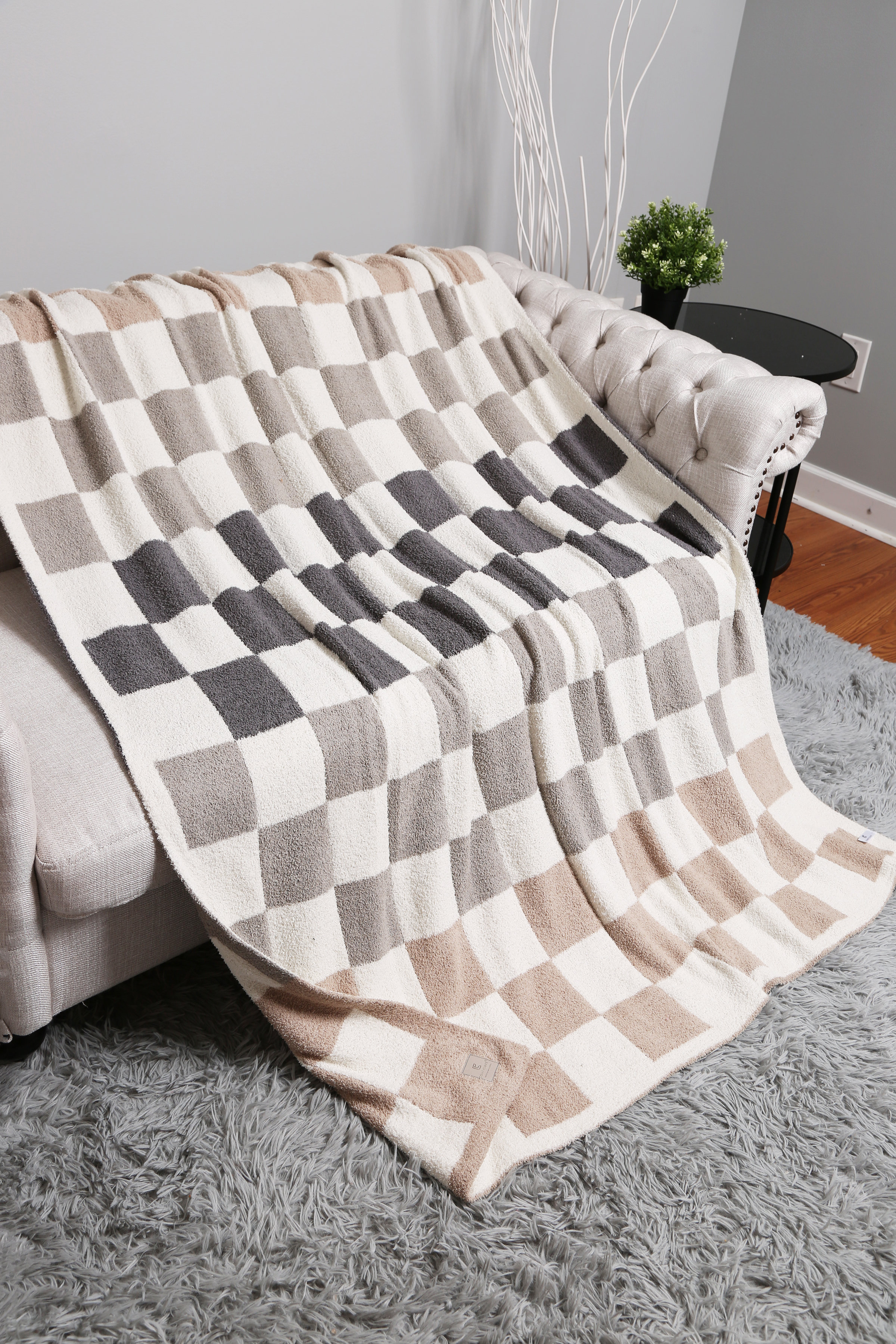 COMFYLUXE Multi-Colored Checkered Pattern Luxury Soft Throw Blanket ...