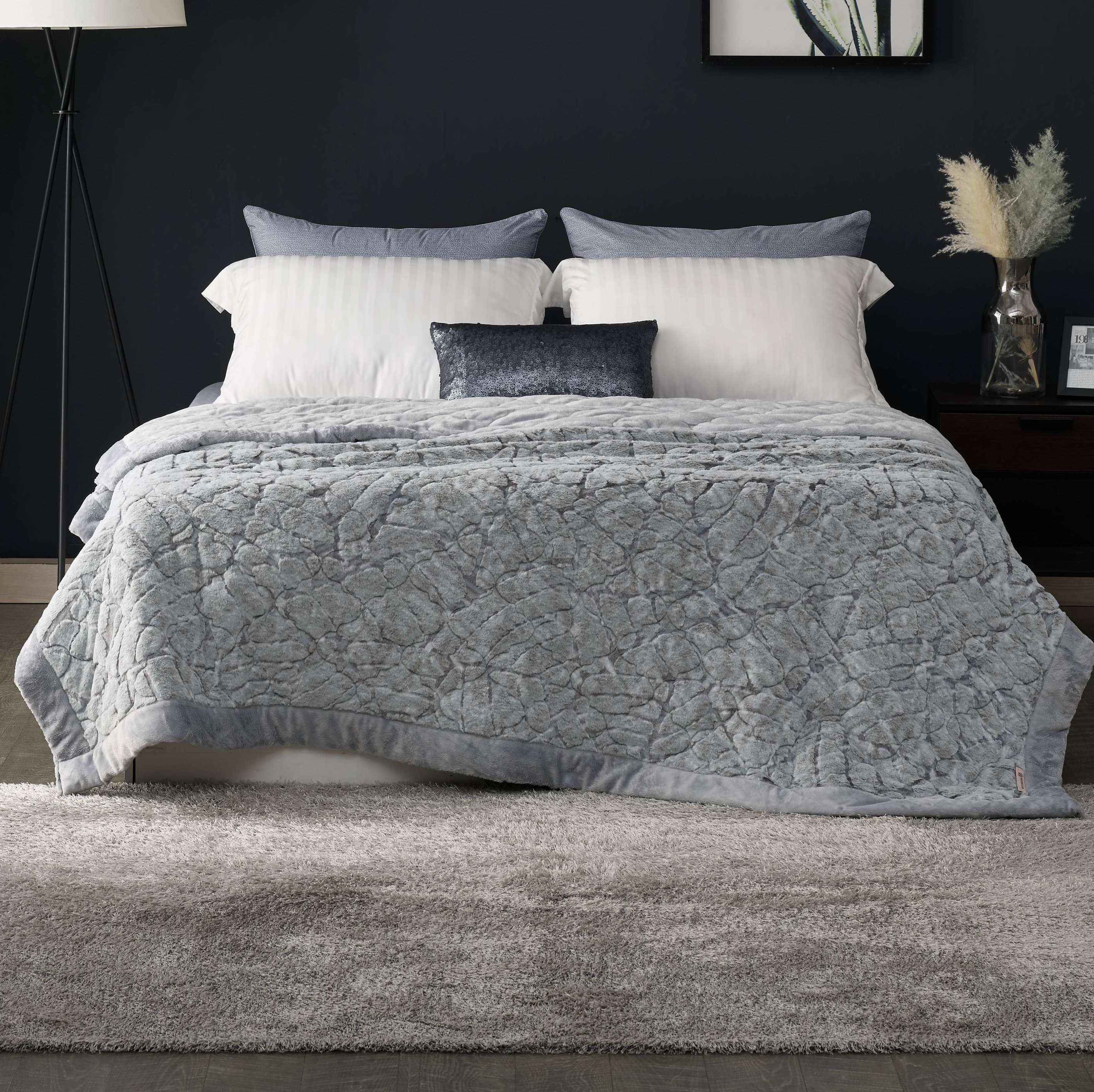 PHG HOME FASHION Lux Luxury Ultra Soft and Warm Mink Touch Reversible ...