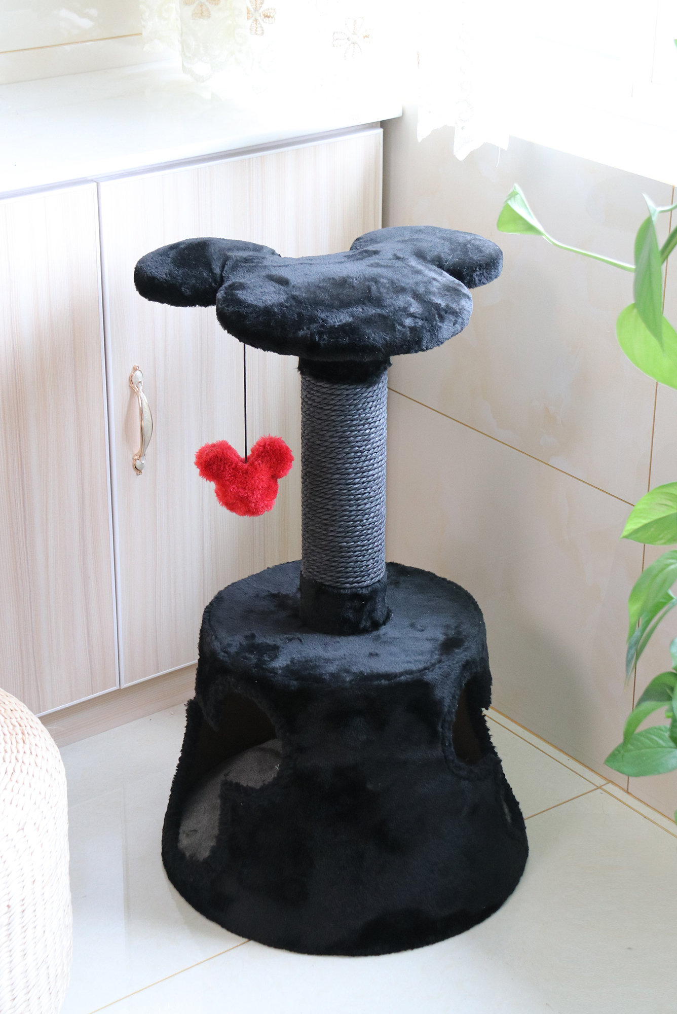 Penn Plax Disney Cat Tree With Cubby, Sisal Rope Scratching Post ...