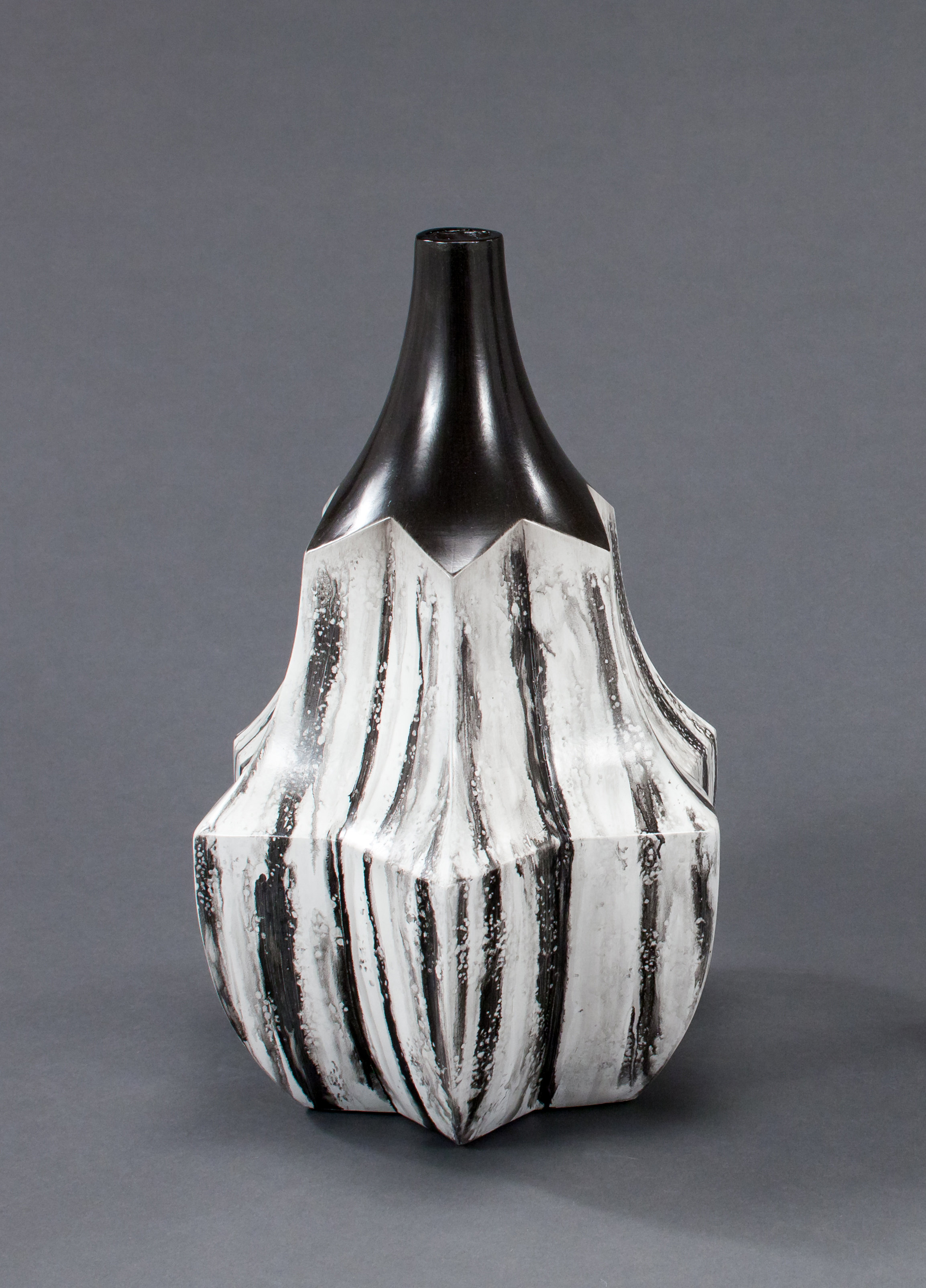 Artmax Charcoal/White 20" Resin Table Vase | Perigold