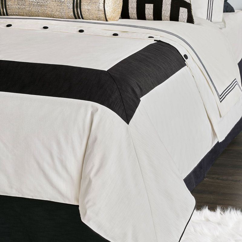 Eastern Accents Dominique Ivory/Black Cotton Blend Modern ...