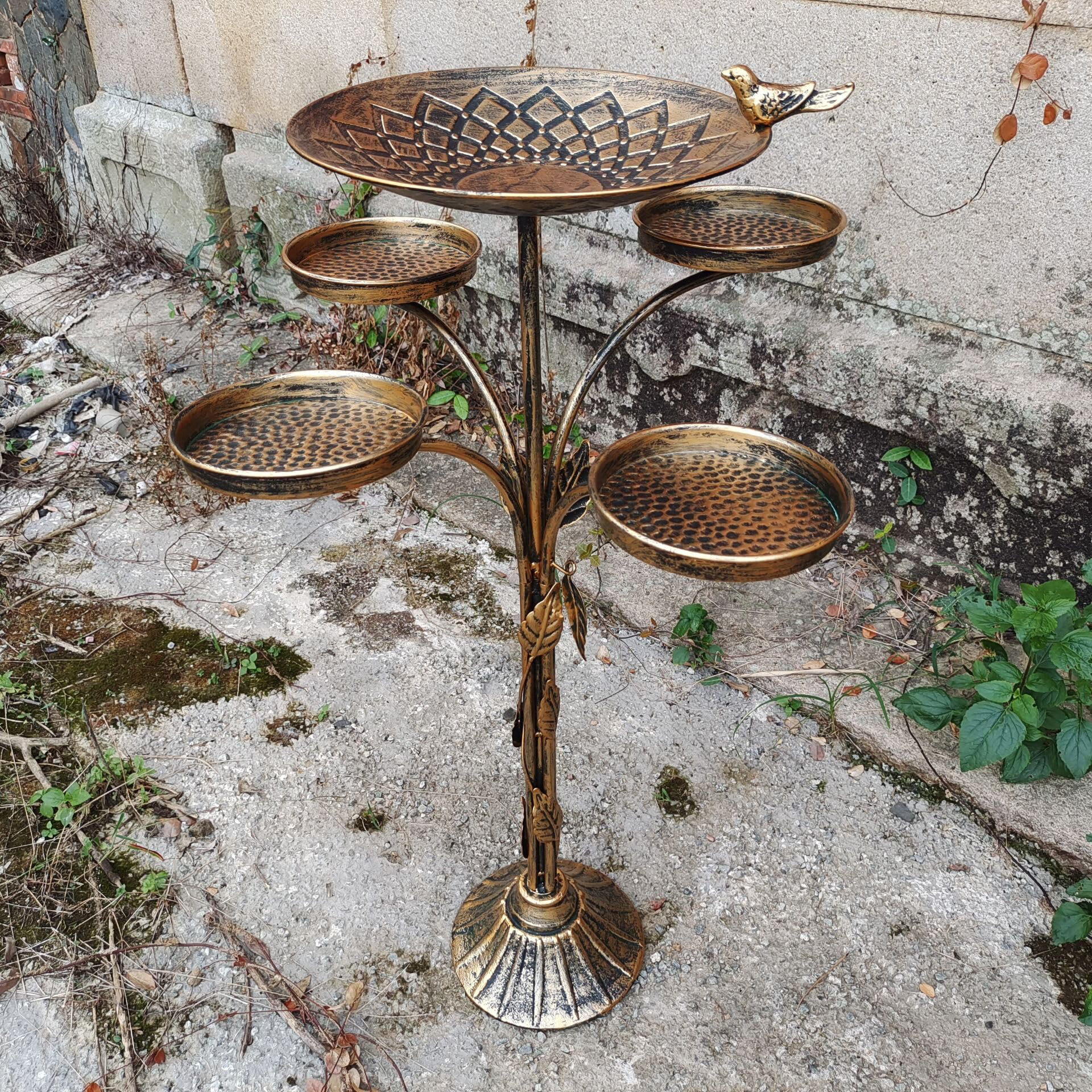 Arlmont & Co. Cast Iron Base Outdoor Bird Bath, Metal Bird Feeding Bowl ...