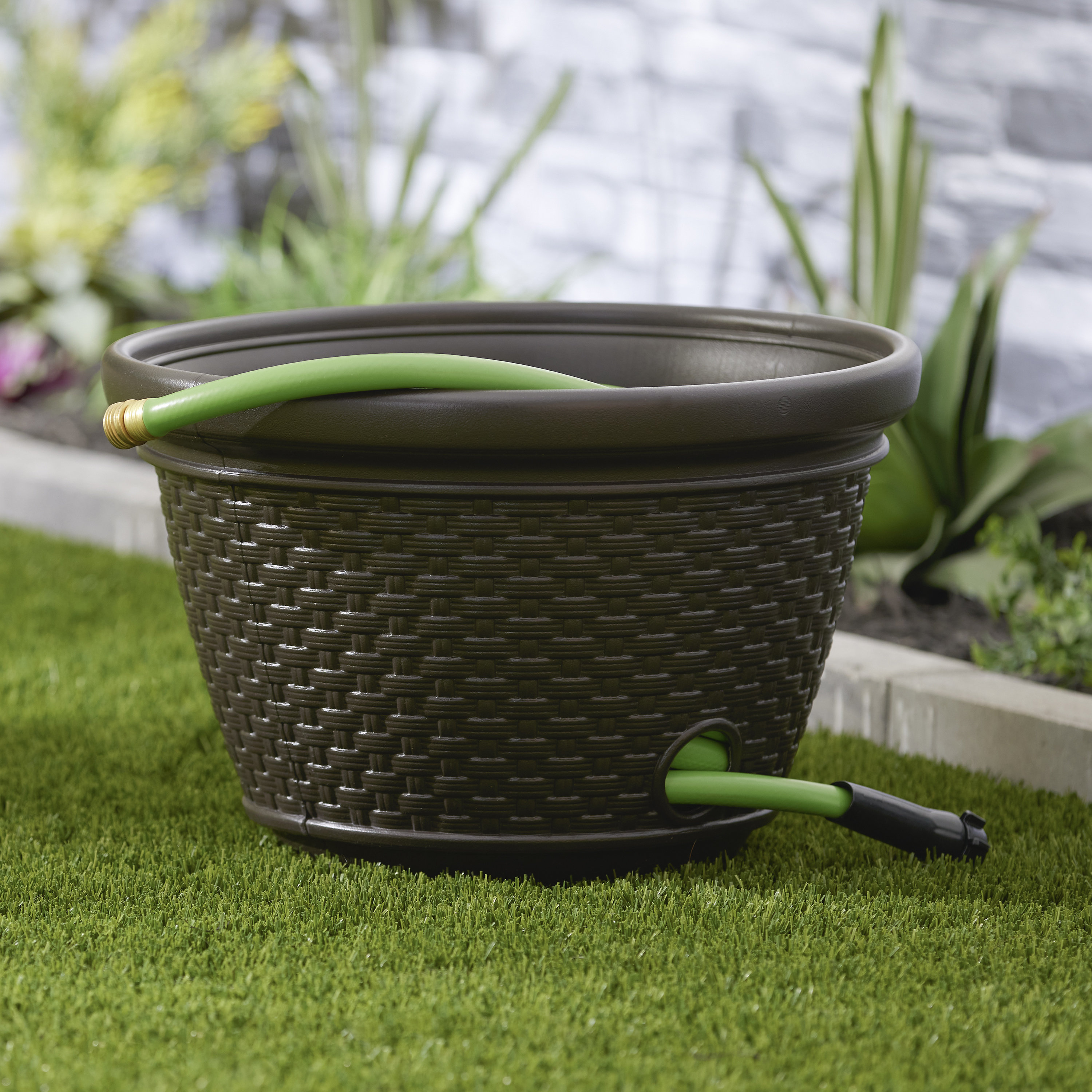 Suncast Pot en plastique et Commentaires - Wayfair Canada