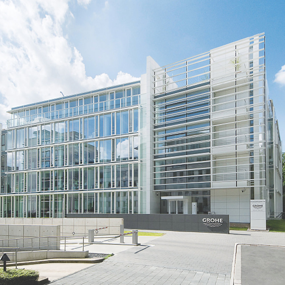 GROHE Essence New Single Hole Bathroom Faucet with Drain Assembly ...