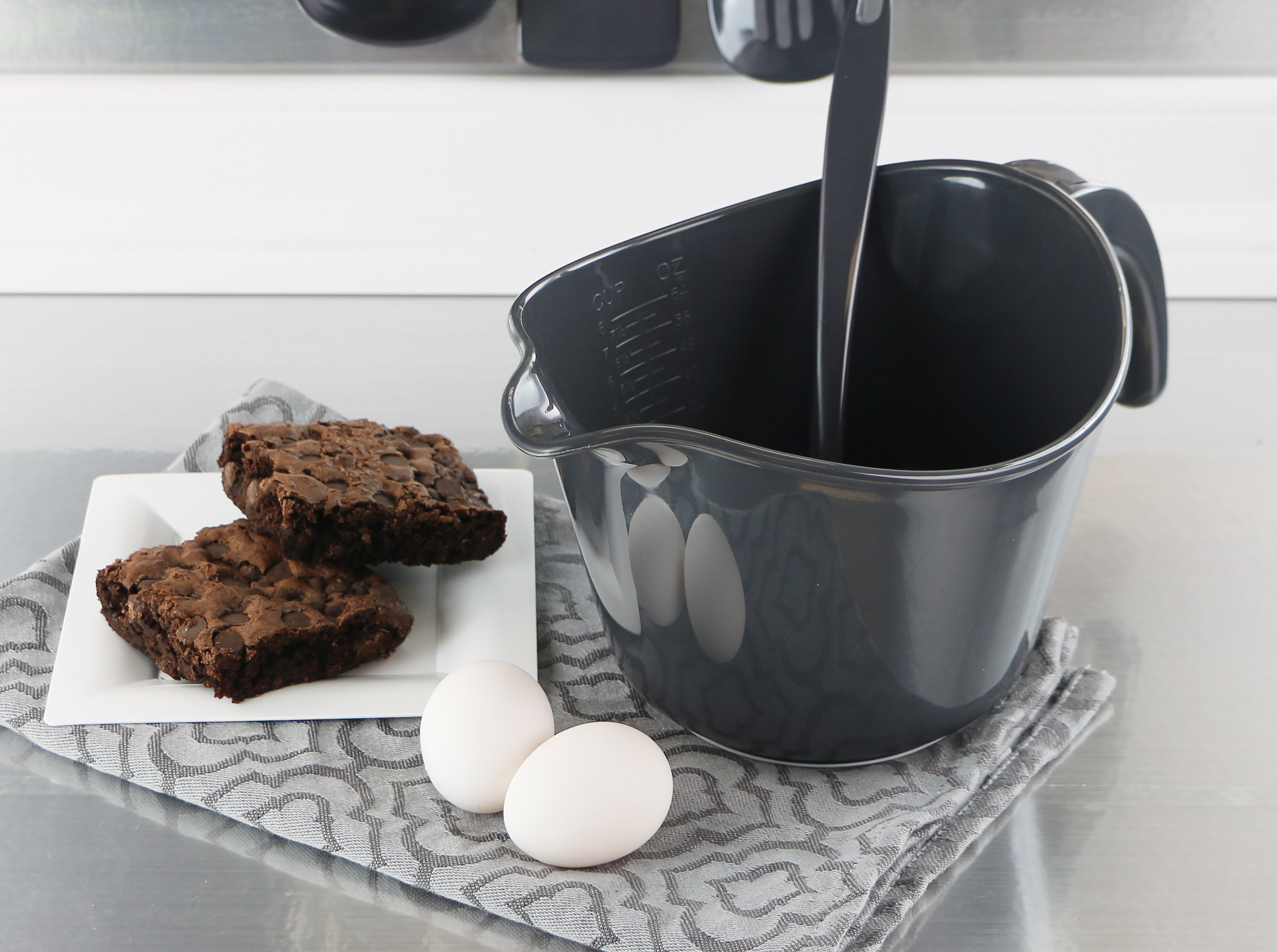 Ebern Designs Alicio Plastic Batter Mixing Bowl & Reviews | Wayfair