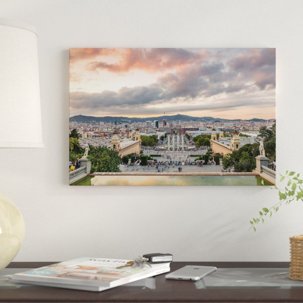 Bless international «Barcelona At Sunset, Espagne» par Matteo Colombo ...