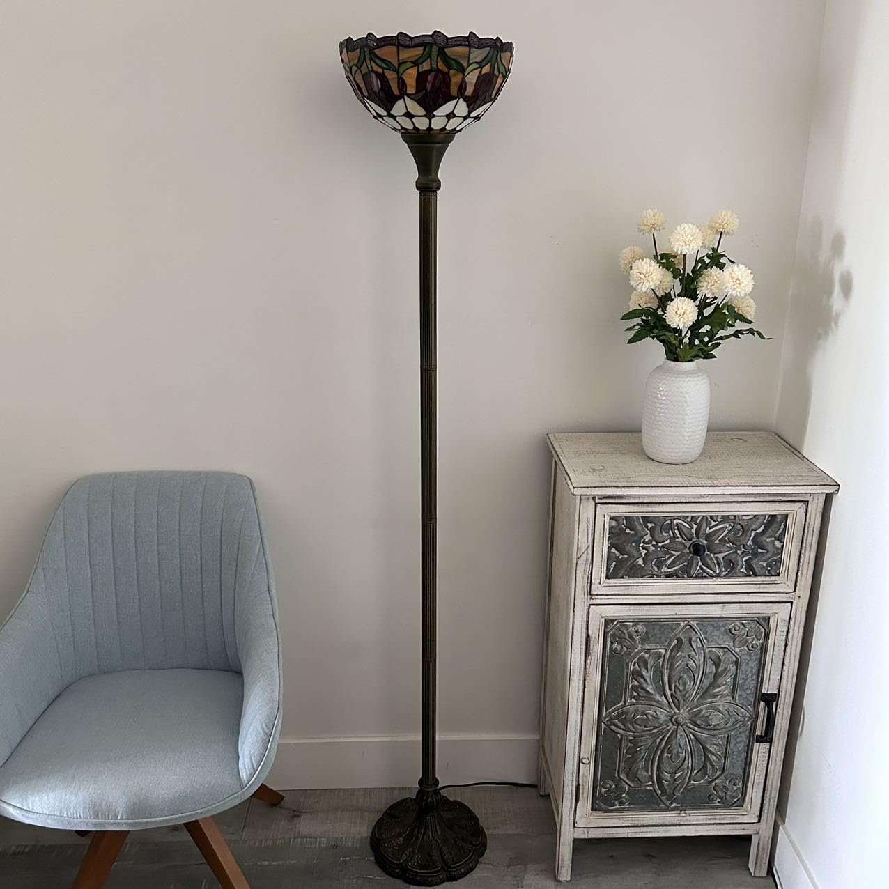 Astoria Grand Tiffany Torch Floor Lamp Flowers Stained Glass Red Tulips ...
