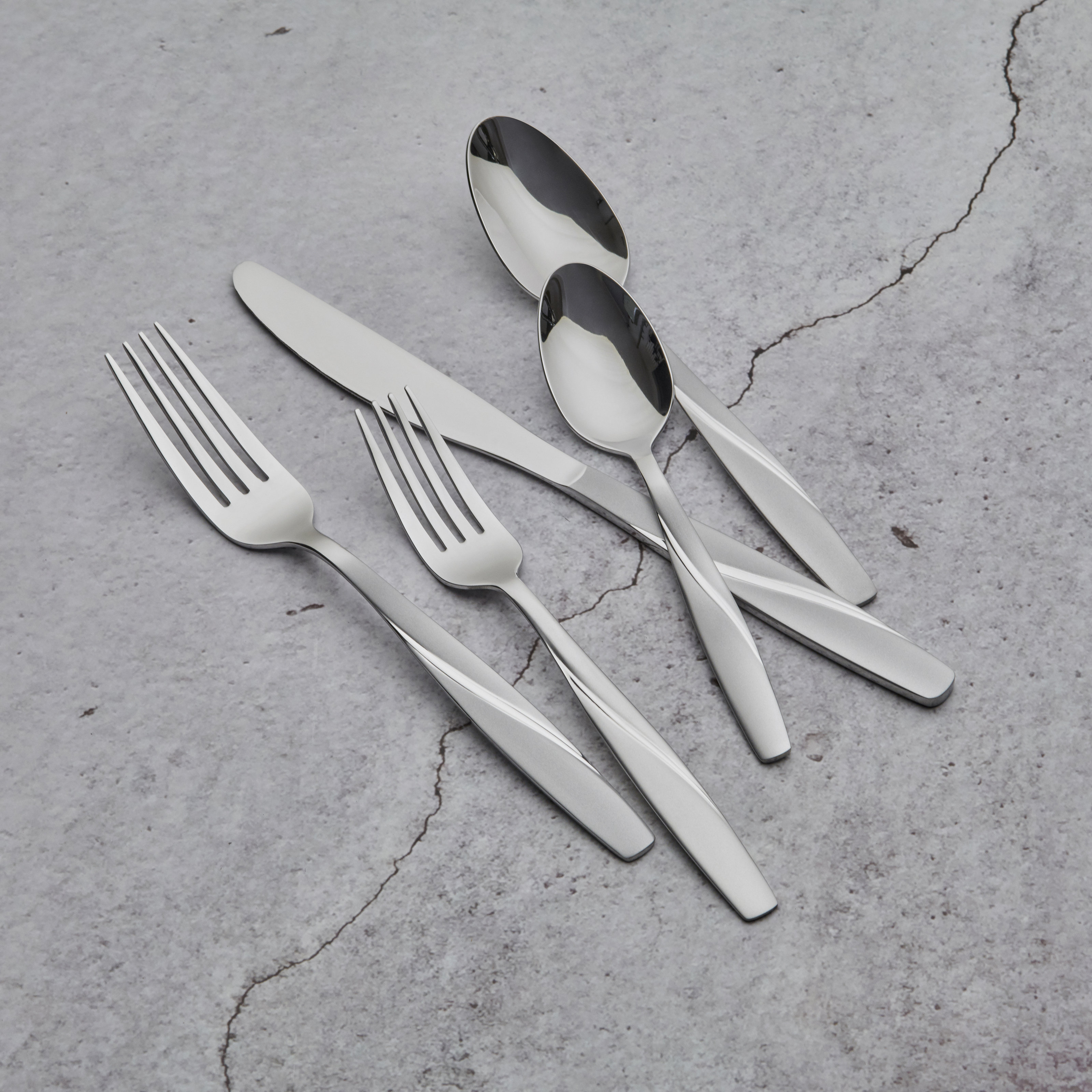 Ornative Flatware DARIUS Sand Finish 20 Pieces Flatware Set & Reviews ...